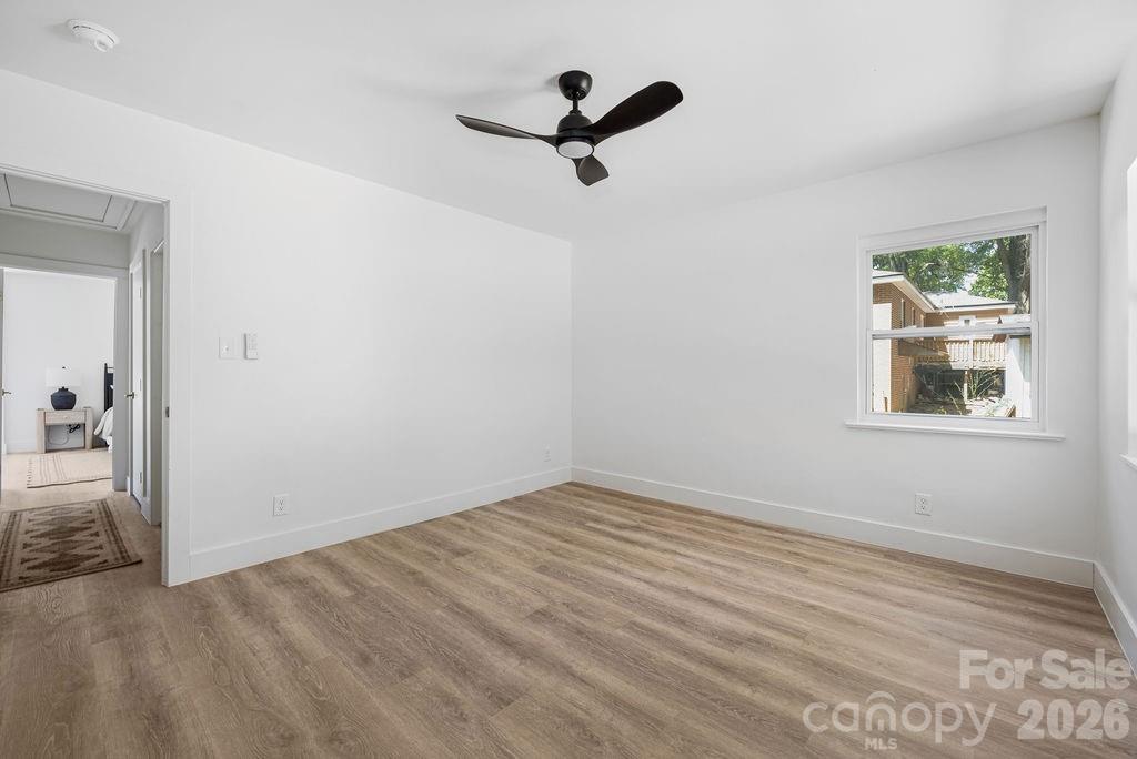 911 E Woodlawn Road, Charlotte, NC - photo 22 of 47