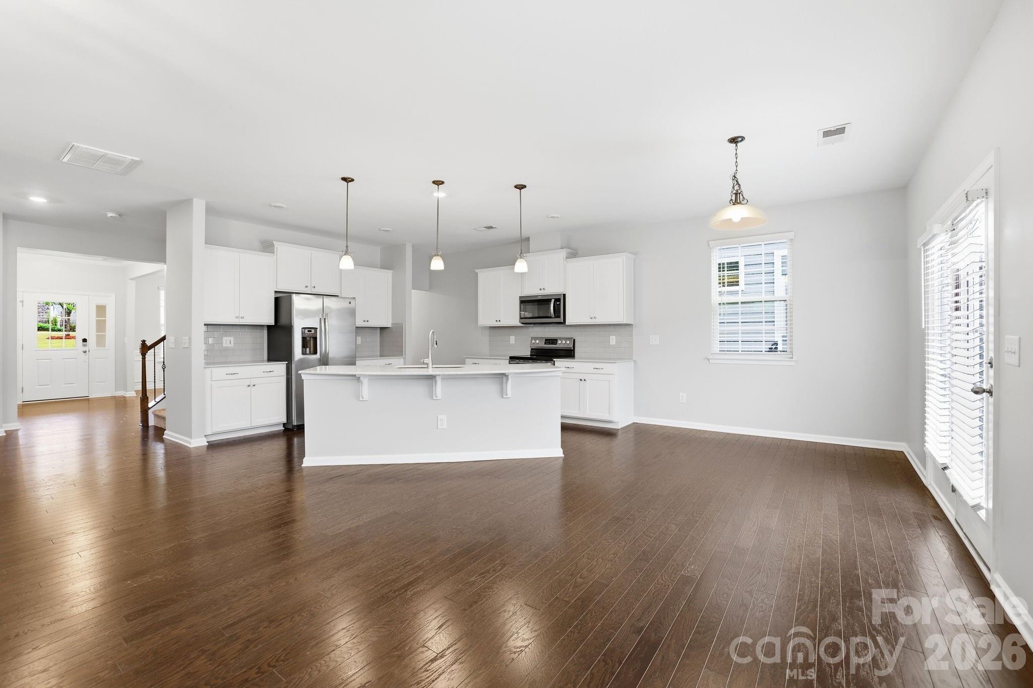Photo 6 of 8123 Cornhill Avenue, Charlotte, NC