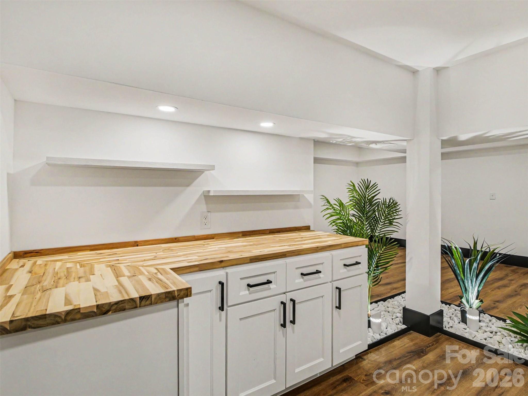 Photo 41 of 1831 Elizabeth Oaks Avenue, Charlotte, NC