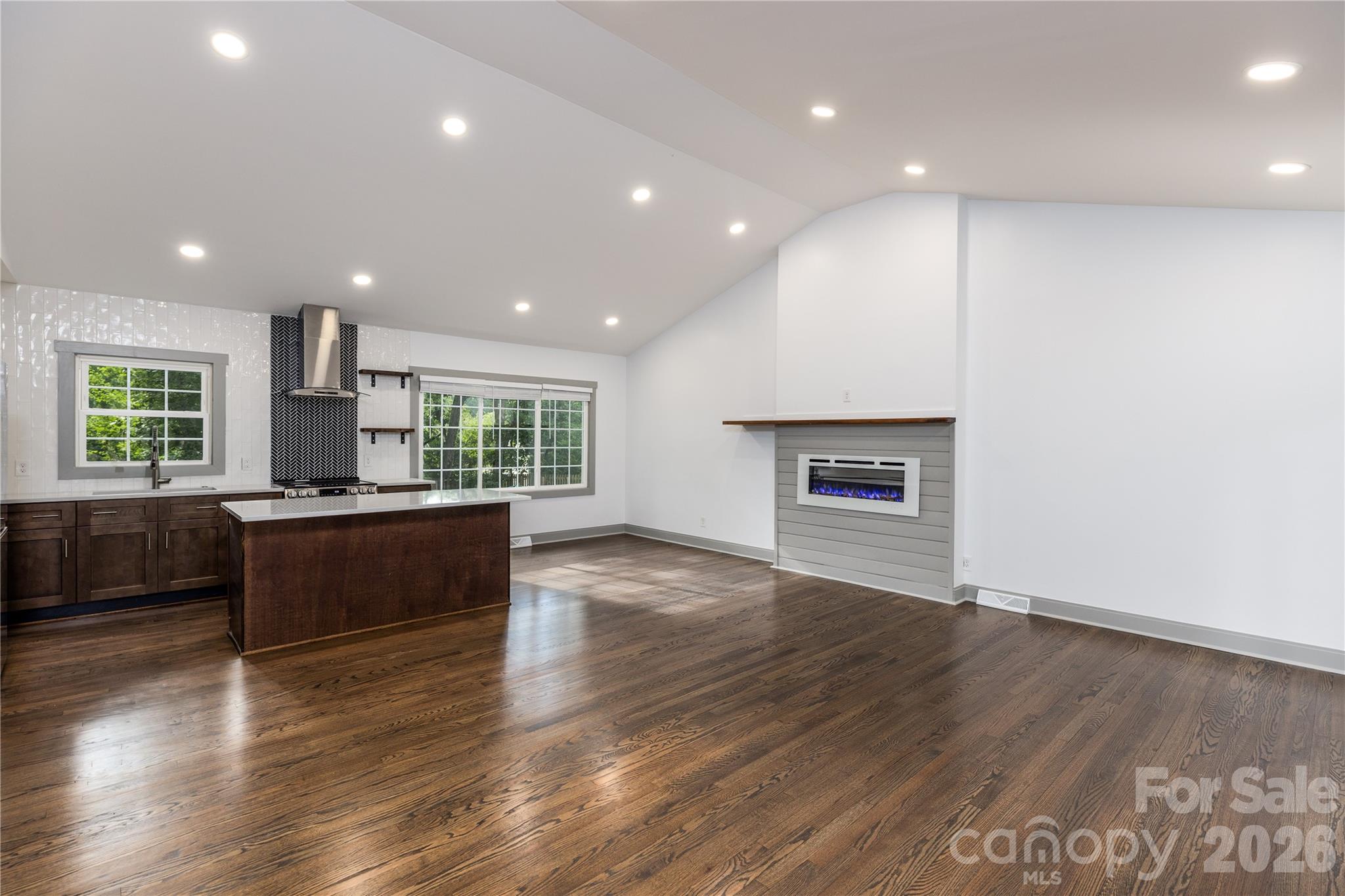 Photo 14 of 6721 Knightswood Drive, Charlotte, NC