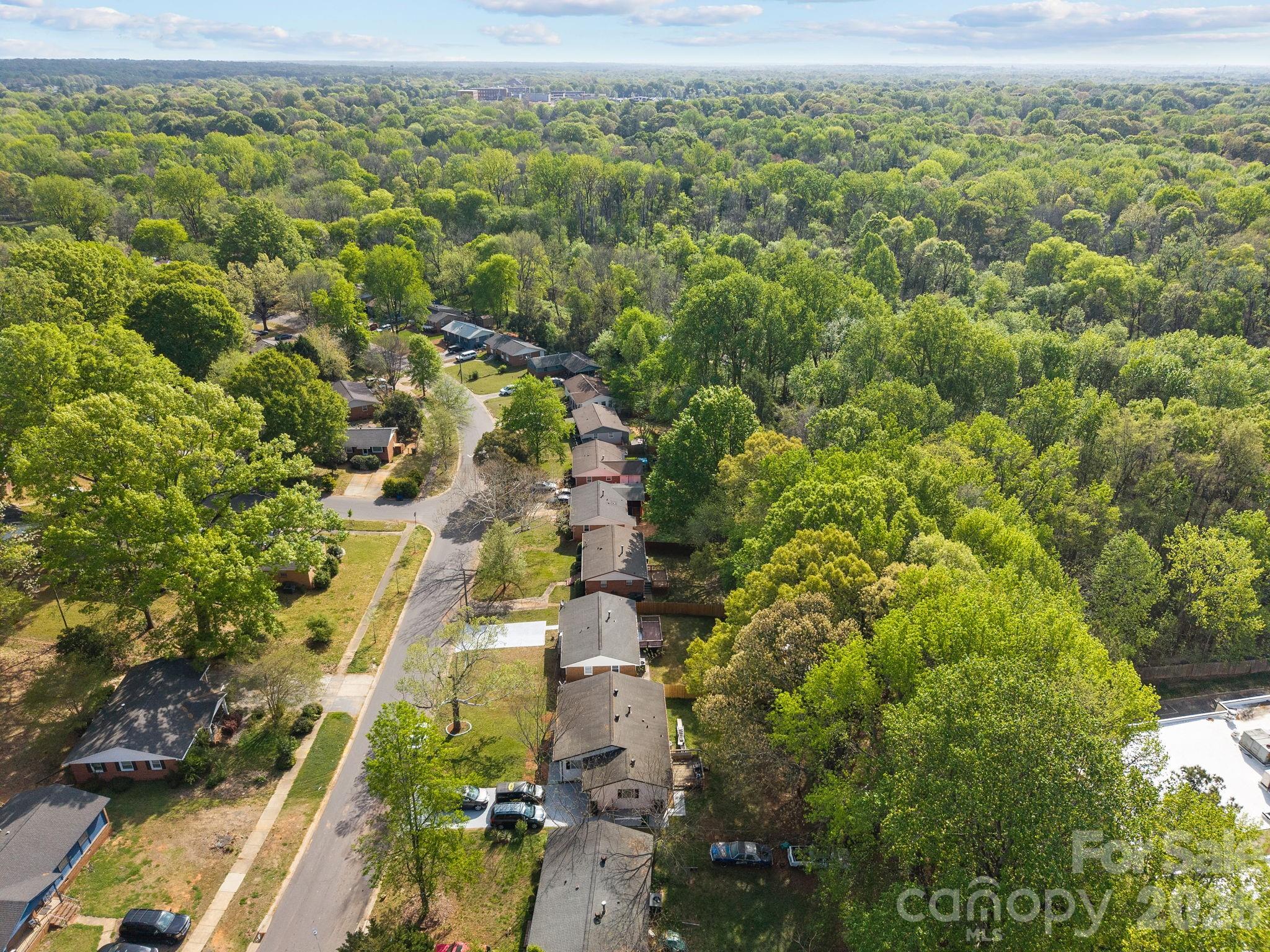 Photo 25 of 2309 Longleaf Drive, Charlotte, NC