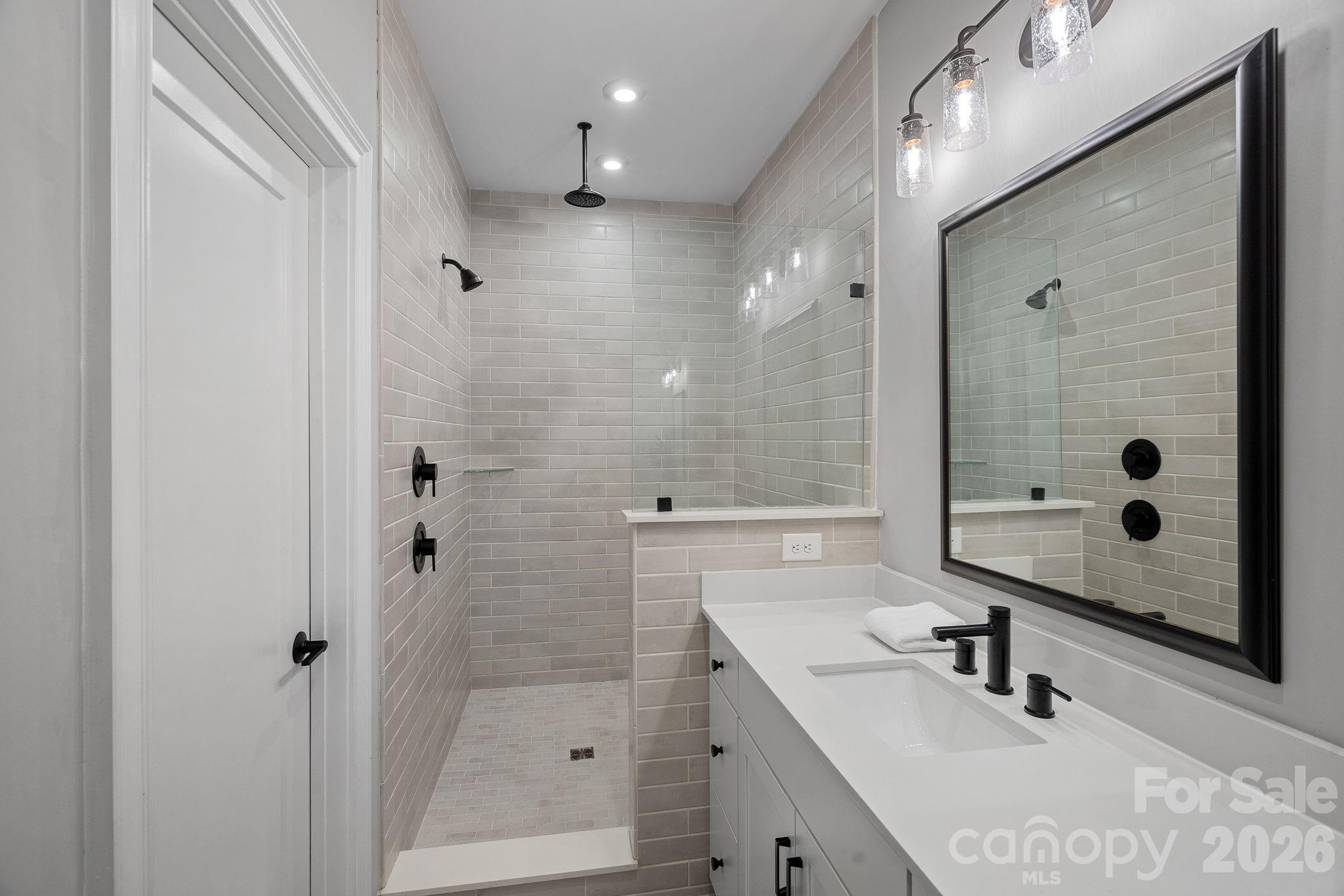 2543 Deacon Avenue, Charlotte, NC - photo 17 of 37