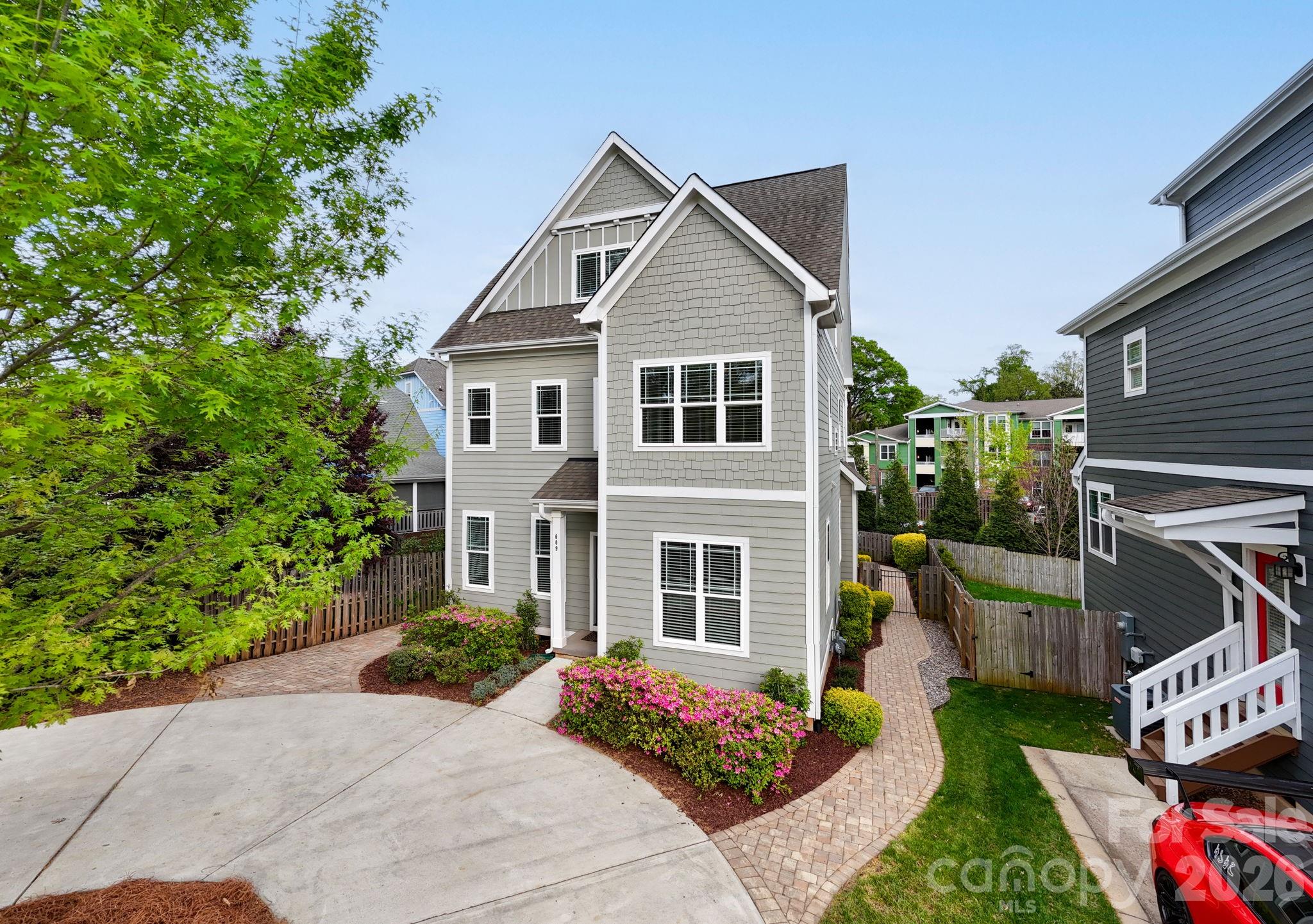 609 Welker Street, Charlotte, NC - photo 3 of 49
