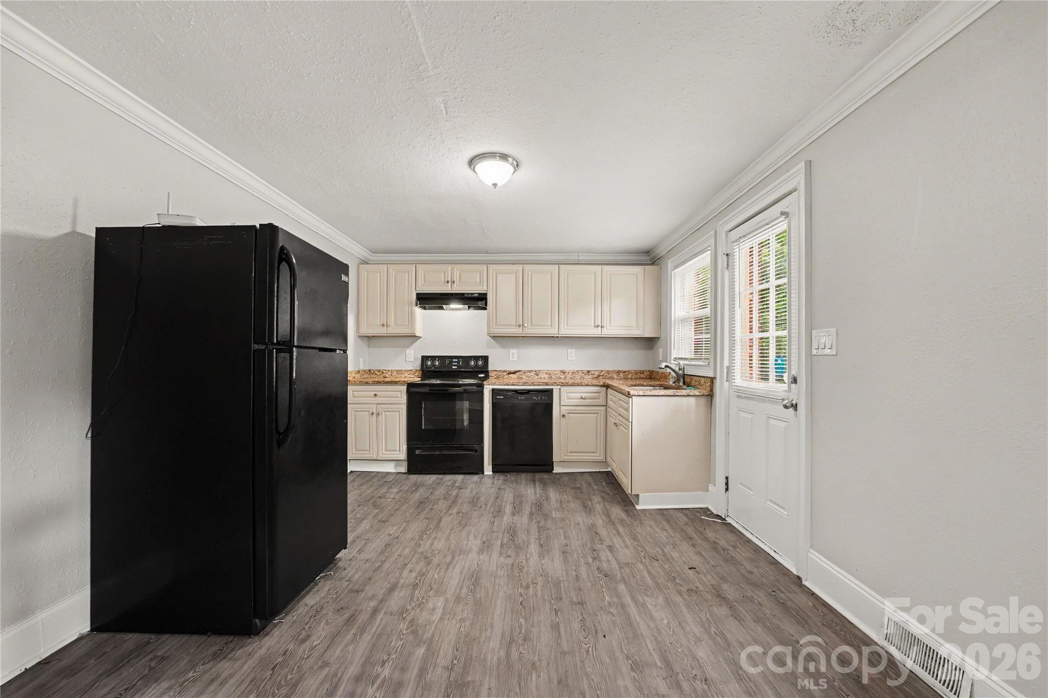 Home for sale at 6931 Robinson Church Road, Charlotte, NC — photo 7 of 25