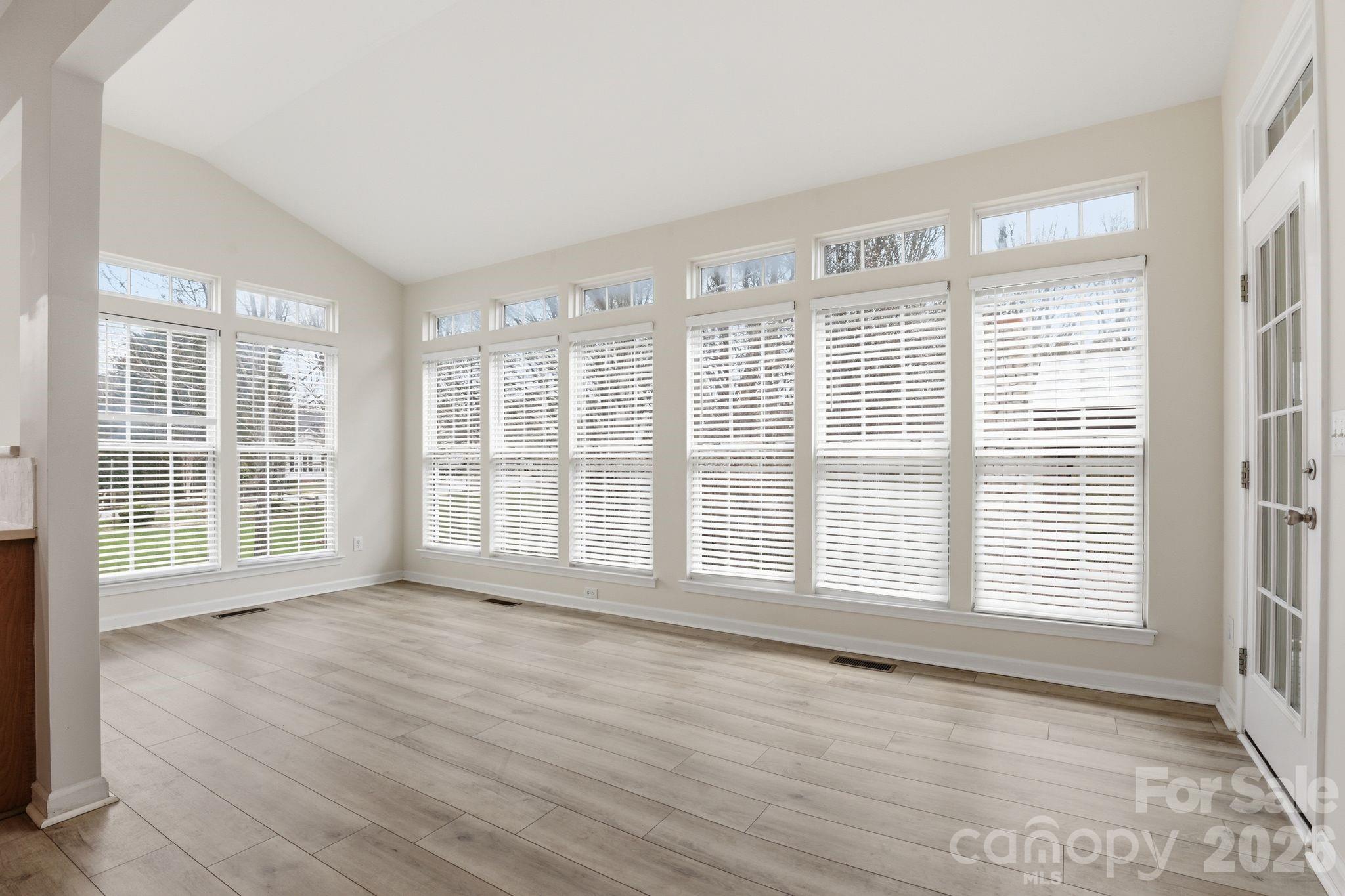 Photo 15 of 3909 Meadow Green Drive, Charlotte, NC