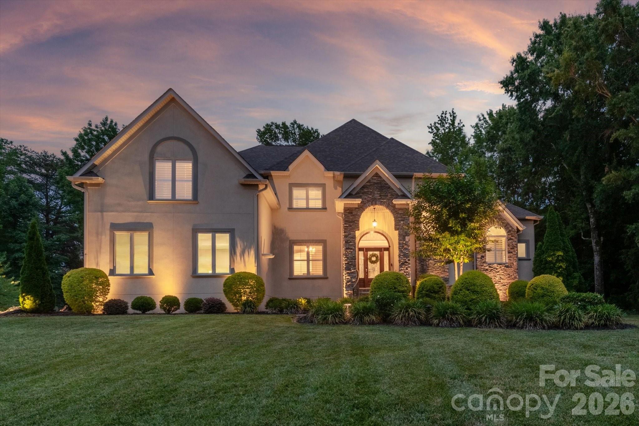 Home for sale at 102 Finch Loop, Fort Mill, SC — photo 1 of 47