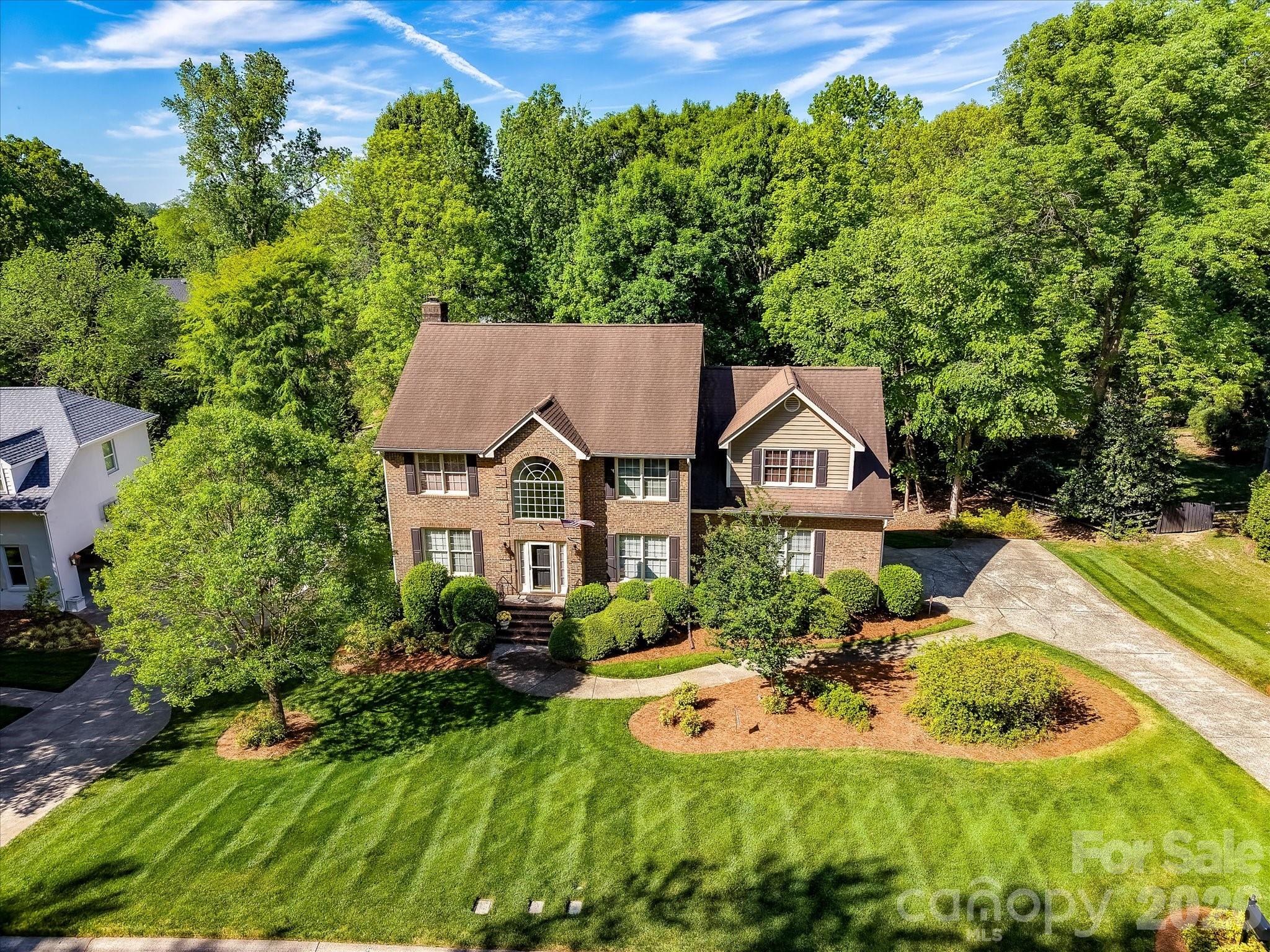 Photo 2 of 1931 Kilmonack Lane, Charlotte, NC