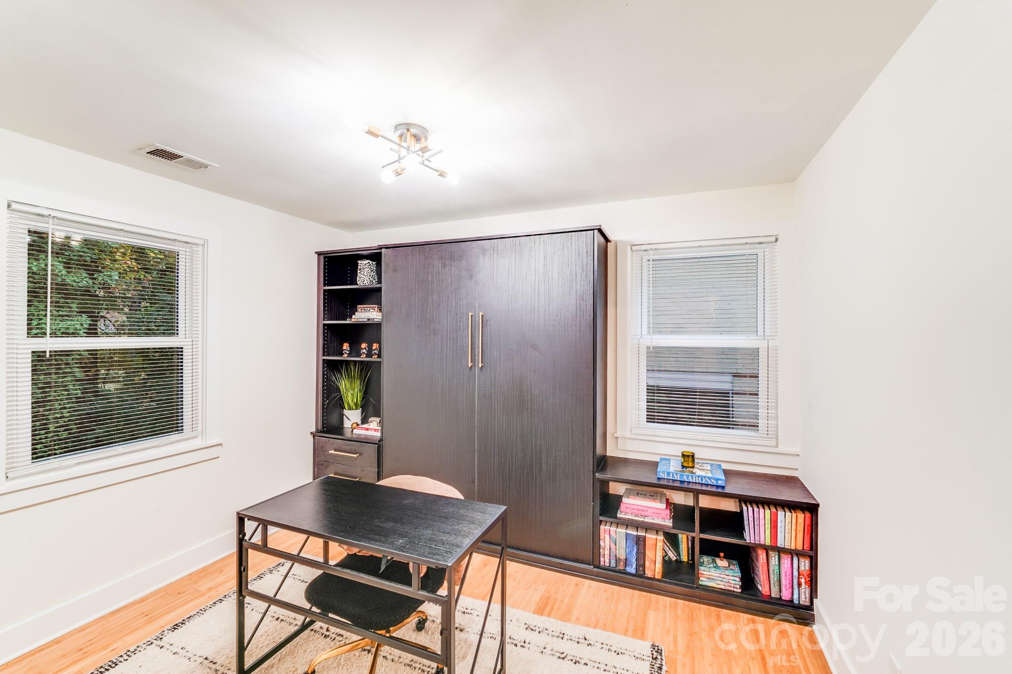 Photo 17 of 4910 Valley Stream Road, Charlotte, NC