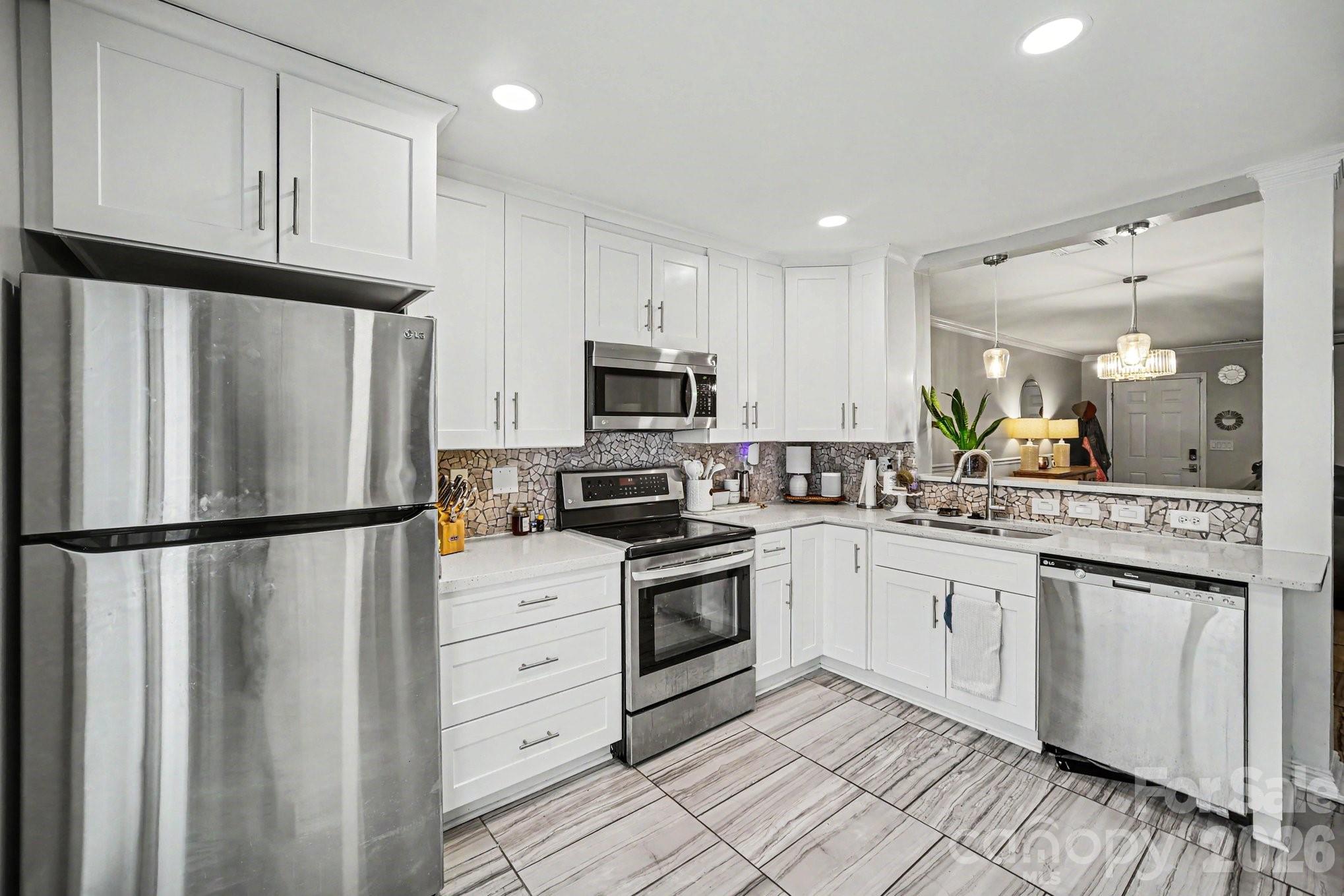 Photo 9 of 5909 Cougar Lane, Charlotte, NC