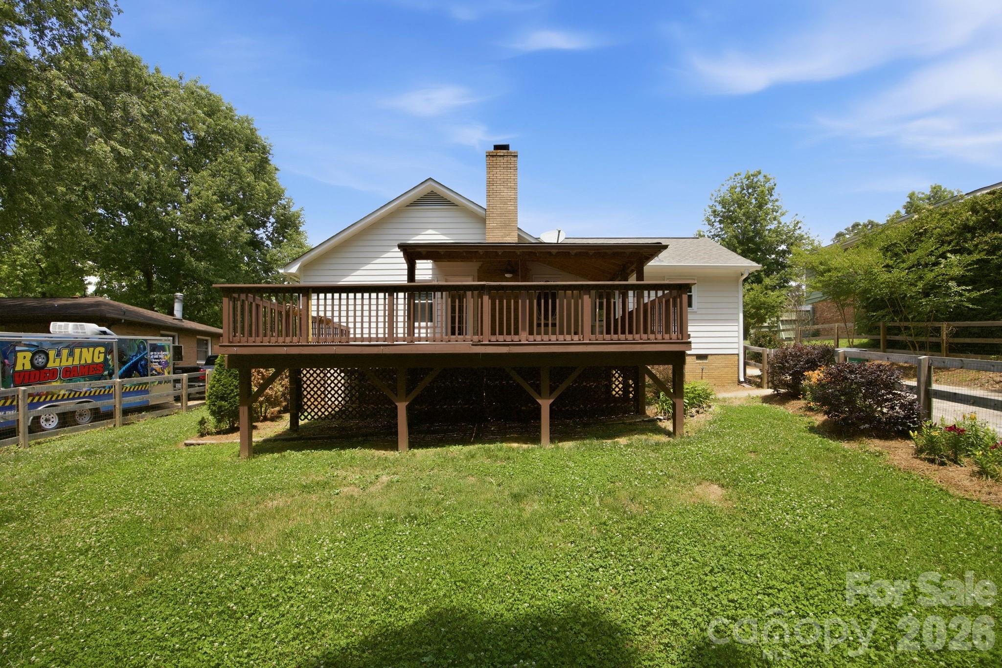6727 Glenmoor Drive, Charlotte, NC - photo 24 of 32