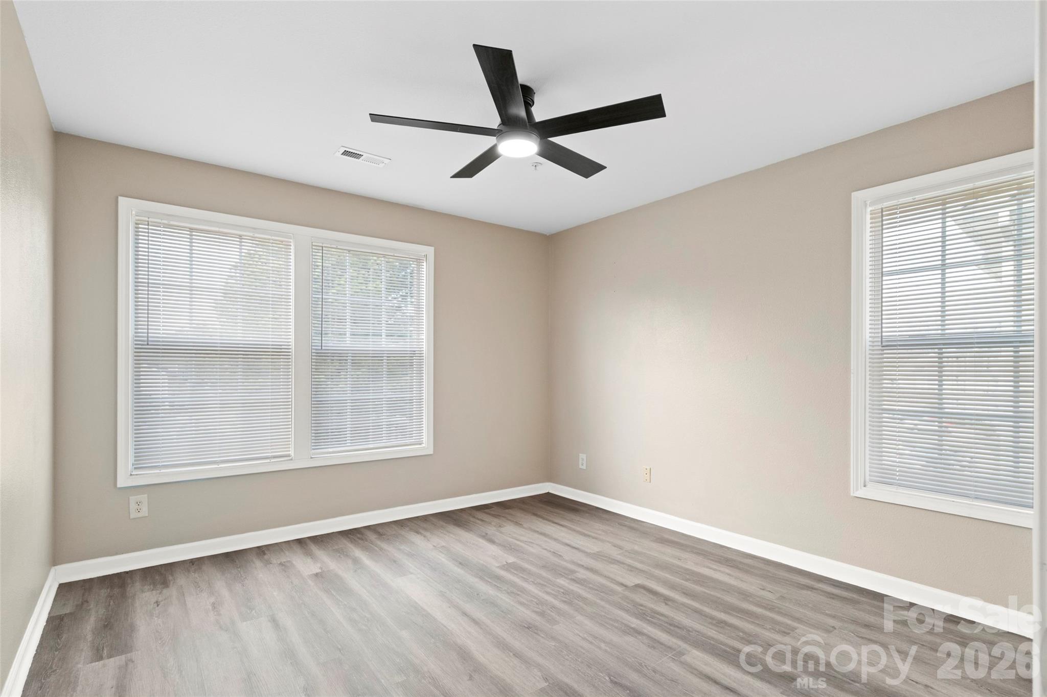 Photo 4 of 1134 Plaza Walk Drive, Charlotte, NC
