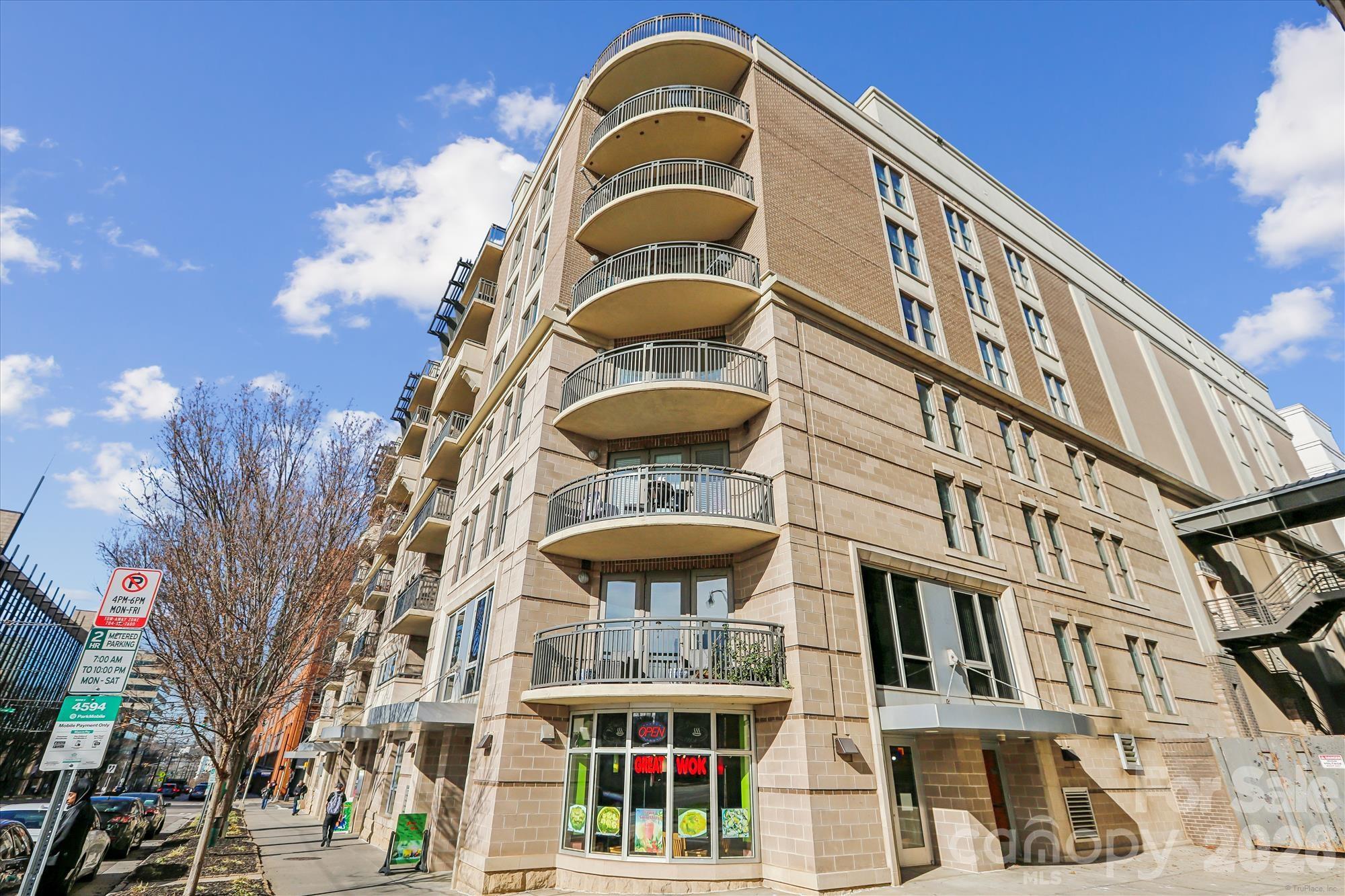 Photo 3 of 718 W Trade Street302, Charlotte, NC