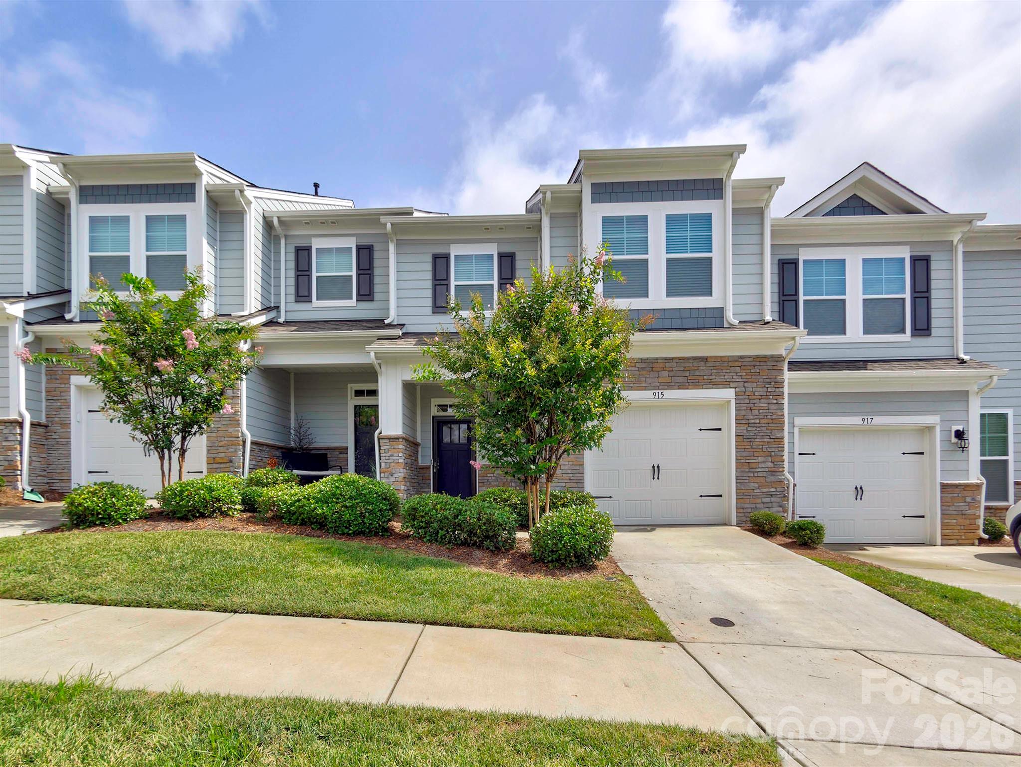 Exterior of 915 Emma Kate Court, Lake Wylie, SC