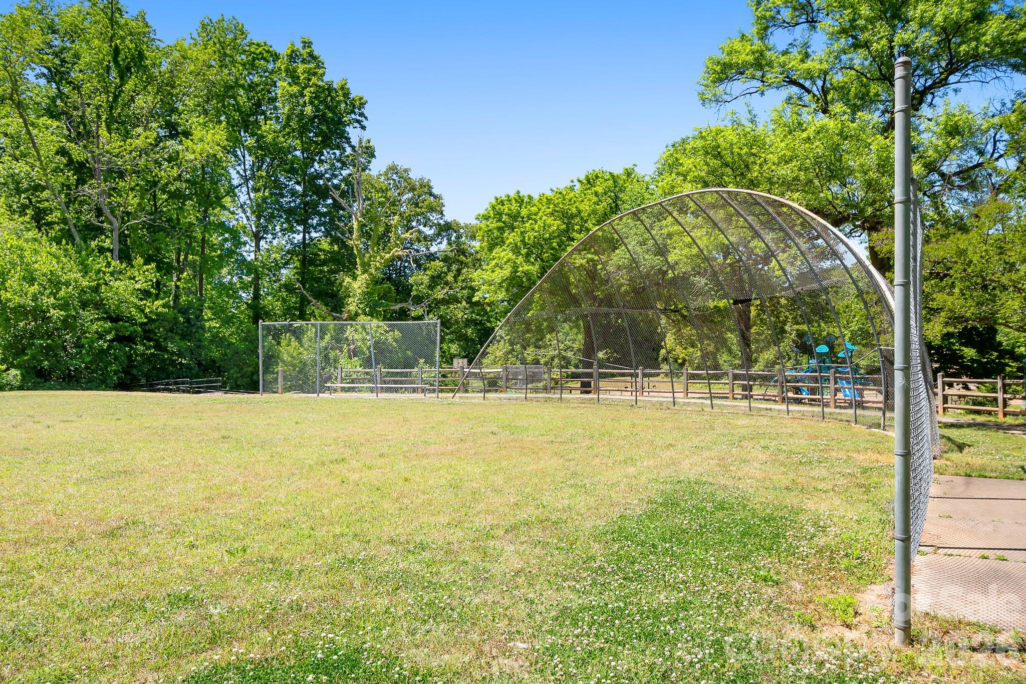Home for sale at 3960 Bristol Drive, Charlotte, NC — photo 23 of 26