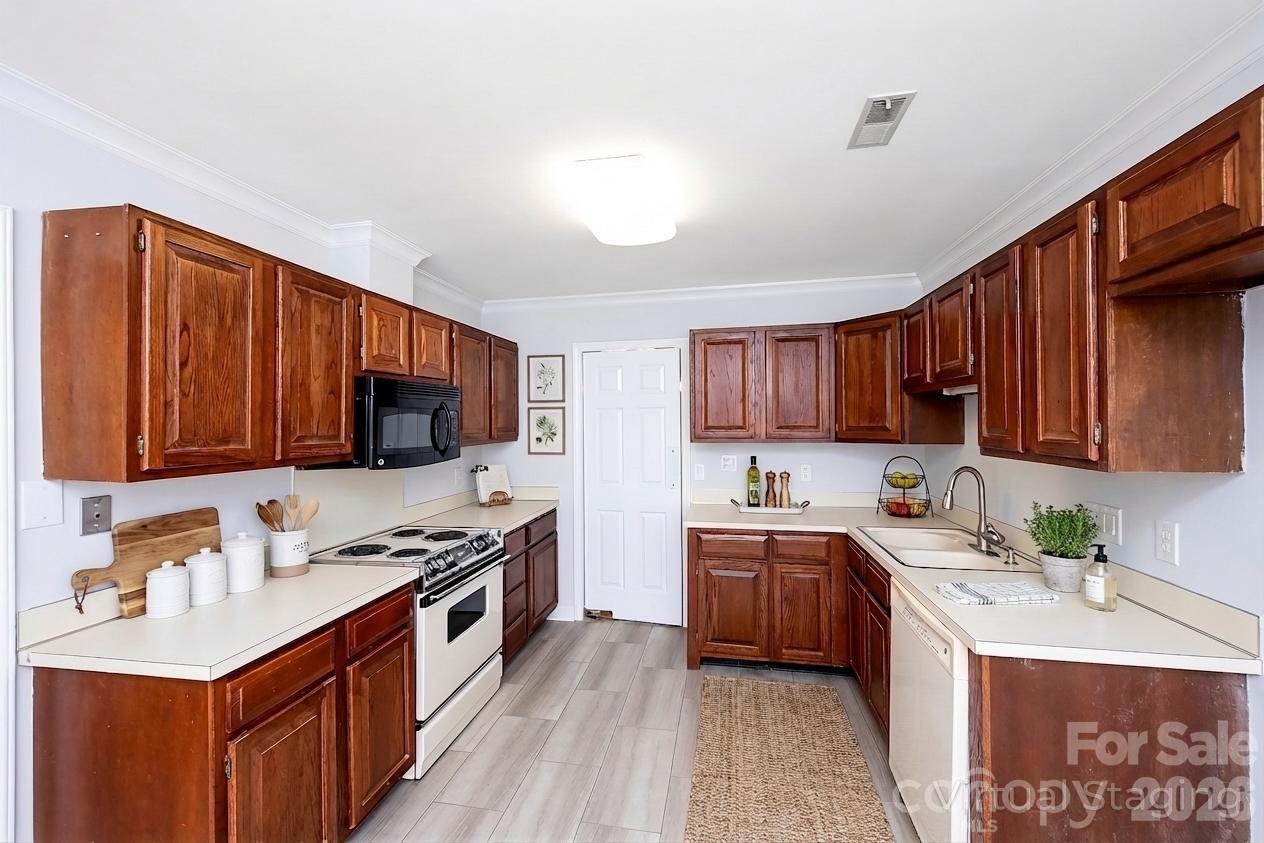 Photo 6 of 4248 Woodglen Lane, Charlotte, NC