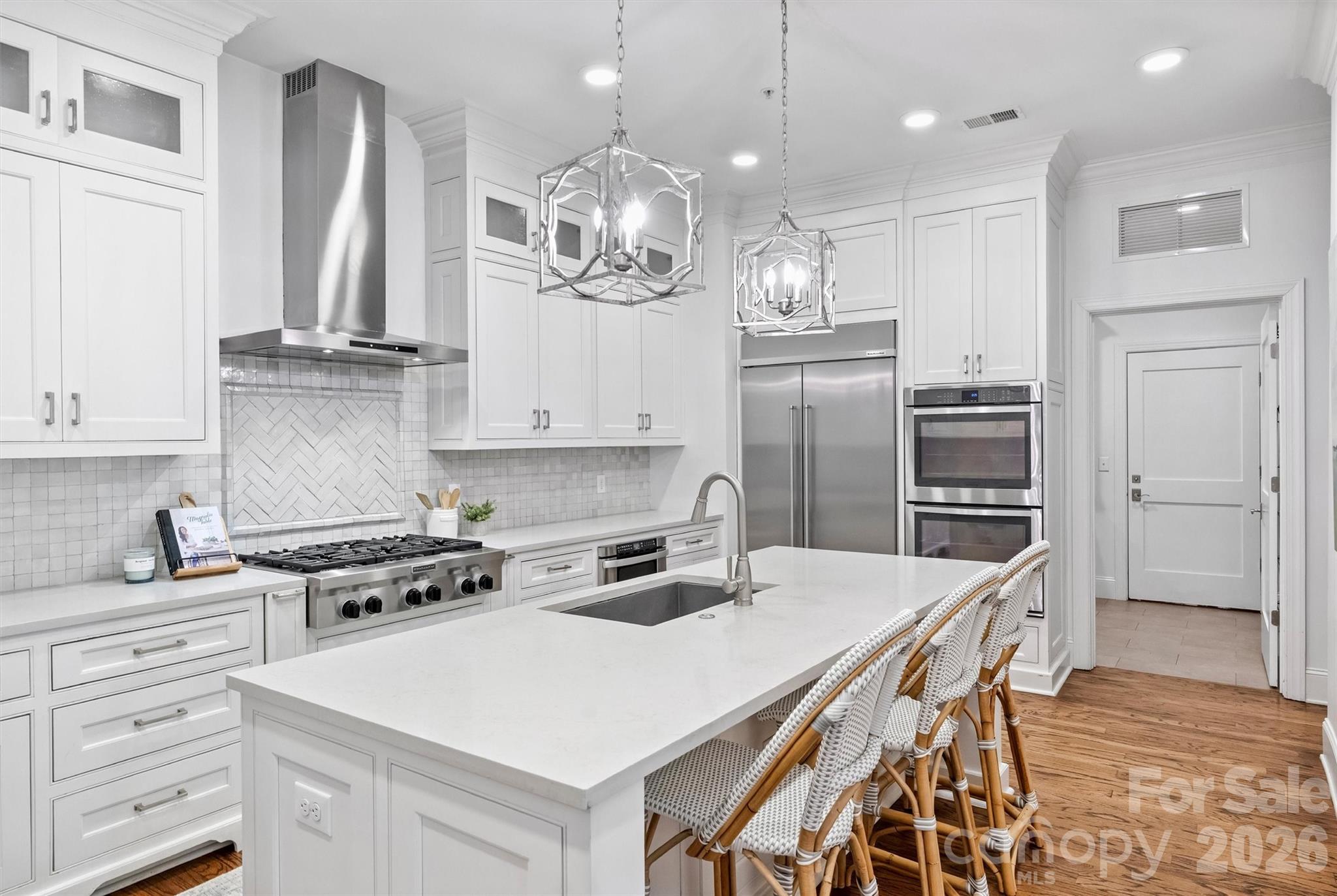Photo 18 of 2251 Selwyn Avenue102, Charlotte, NC