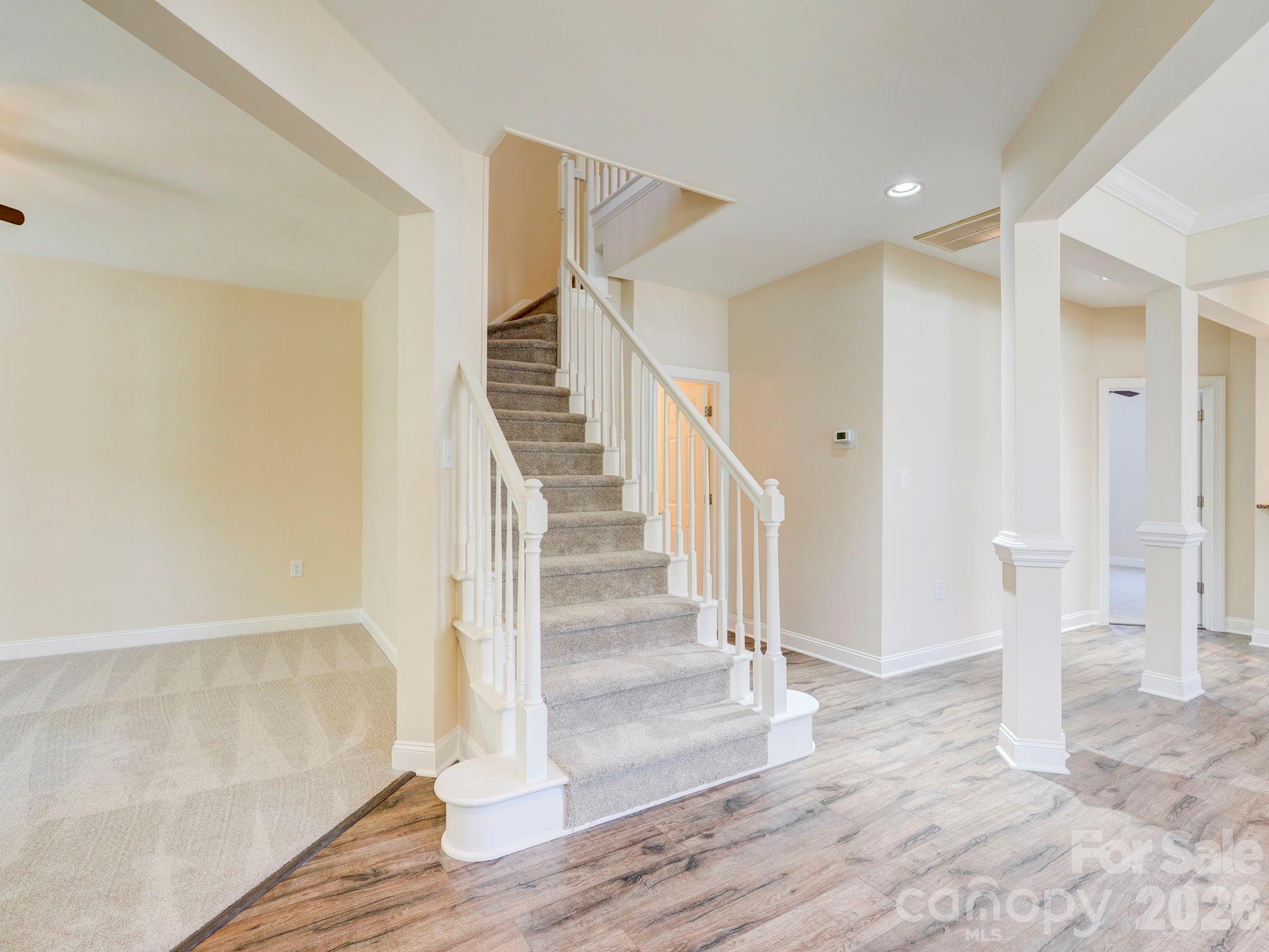 2025 Gable Way Lane, Matthews, NC - photo 8 of 37