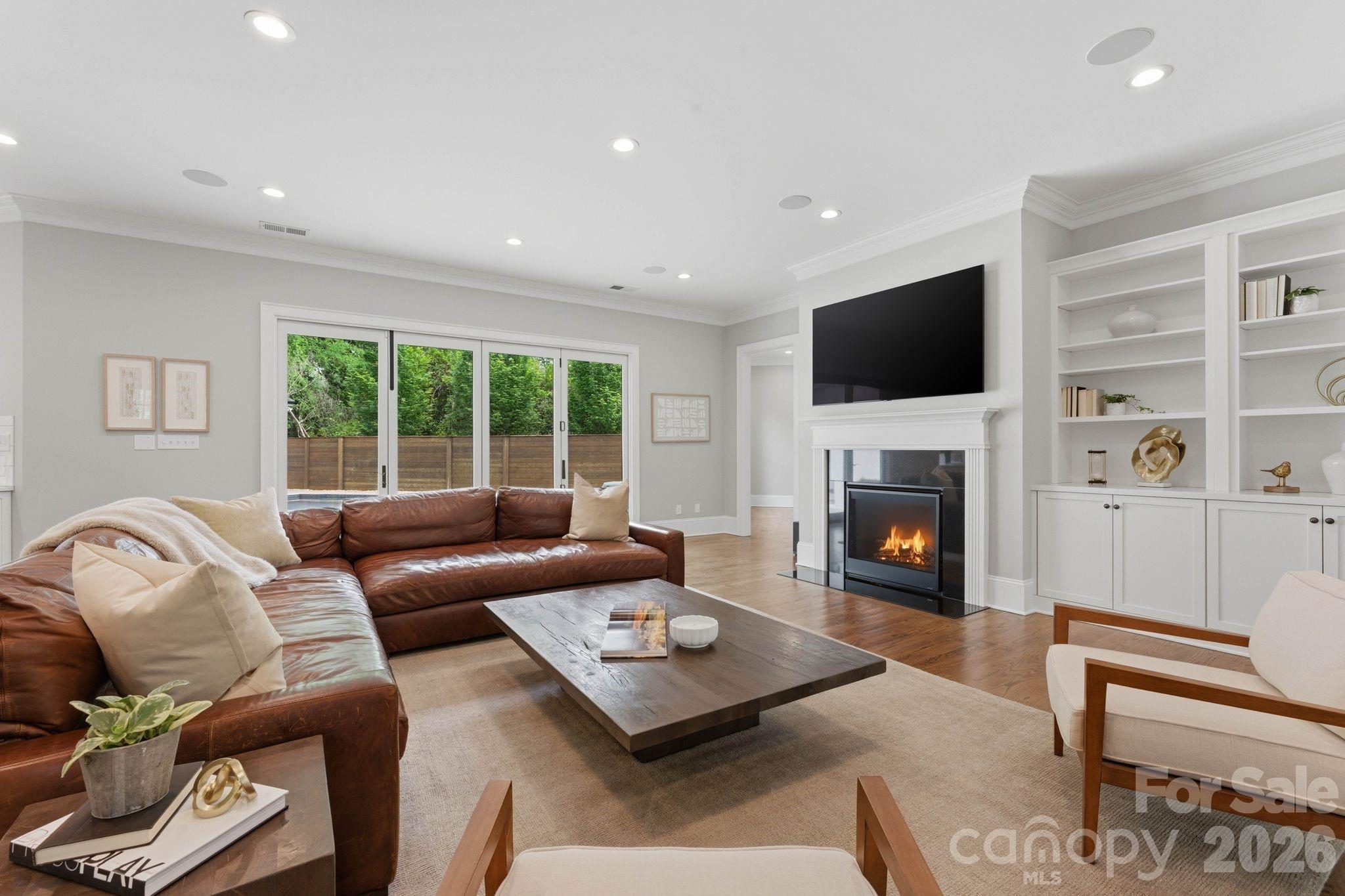 Photo 8 of 400 Glen Oaks Road, Charlotte, NC