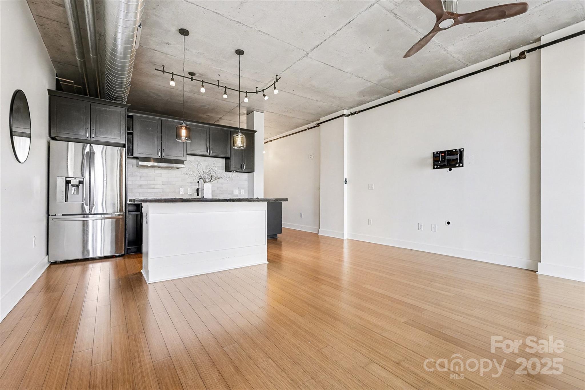 Photo 9 of 505 E 6th Street1003, Charlotte, NC