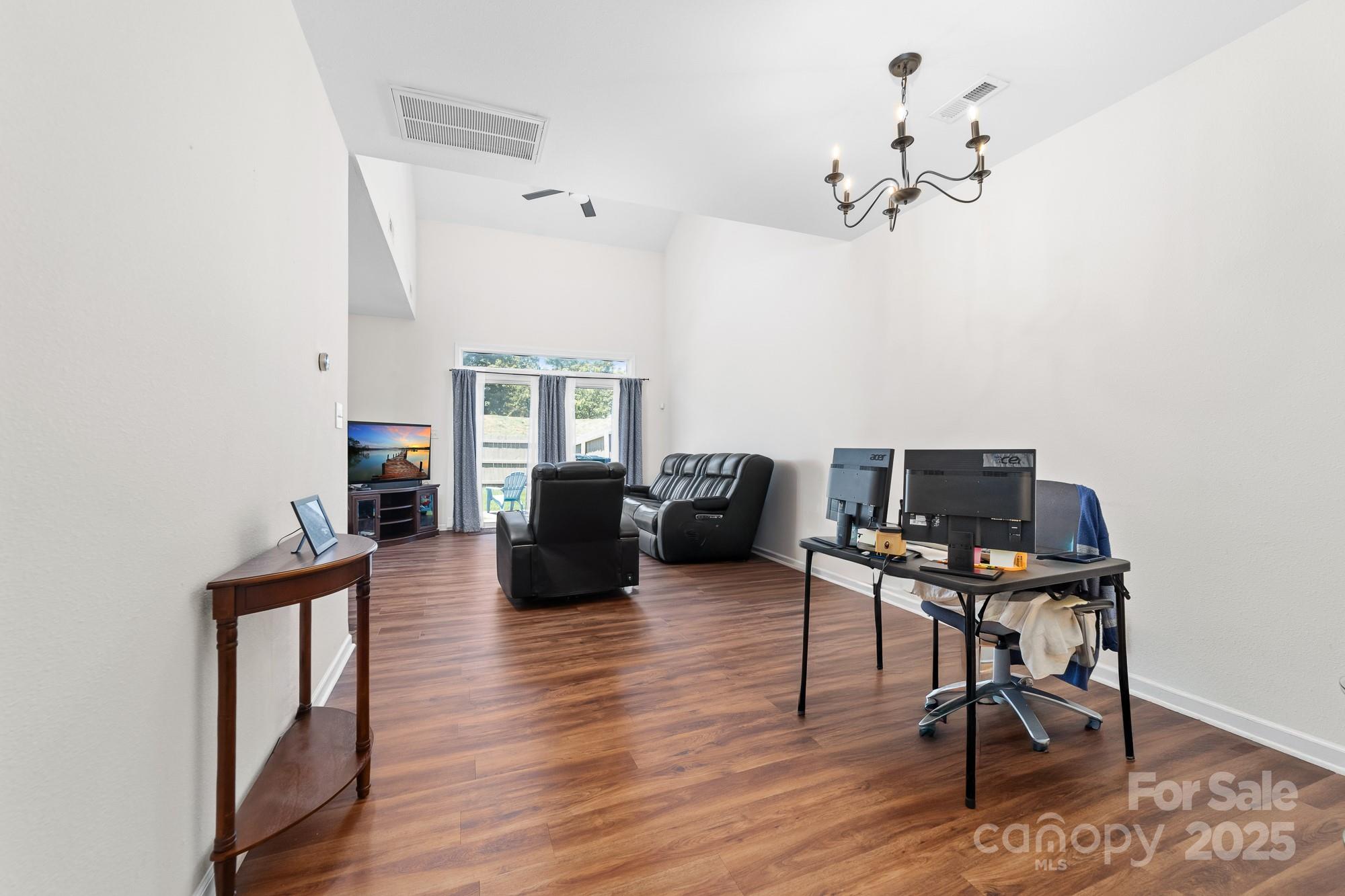 Photo 4 of 4313 Eaves Lane, Charlotte, NC