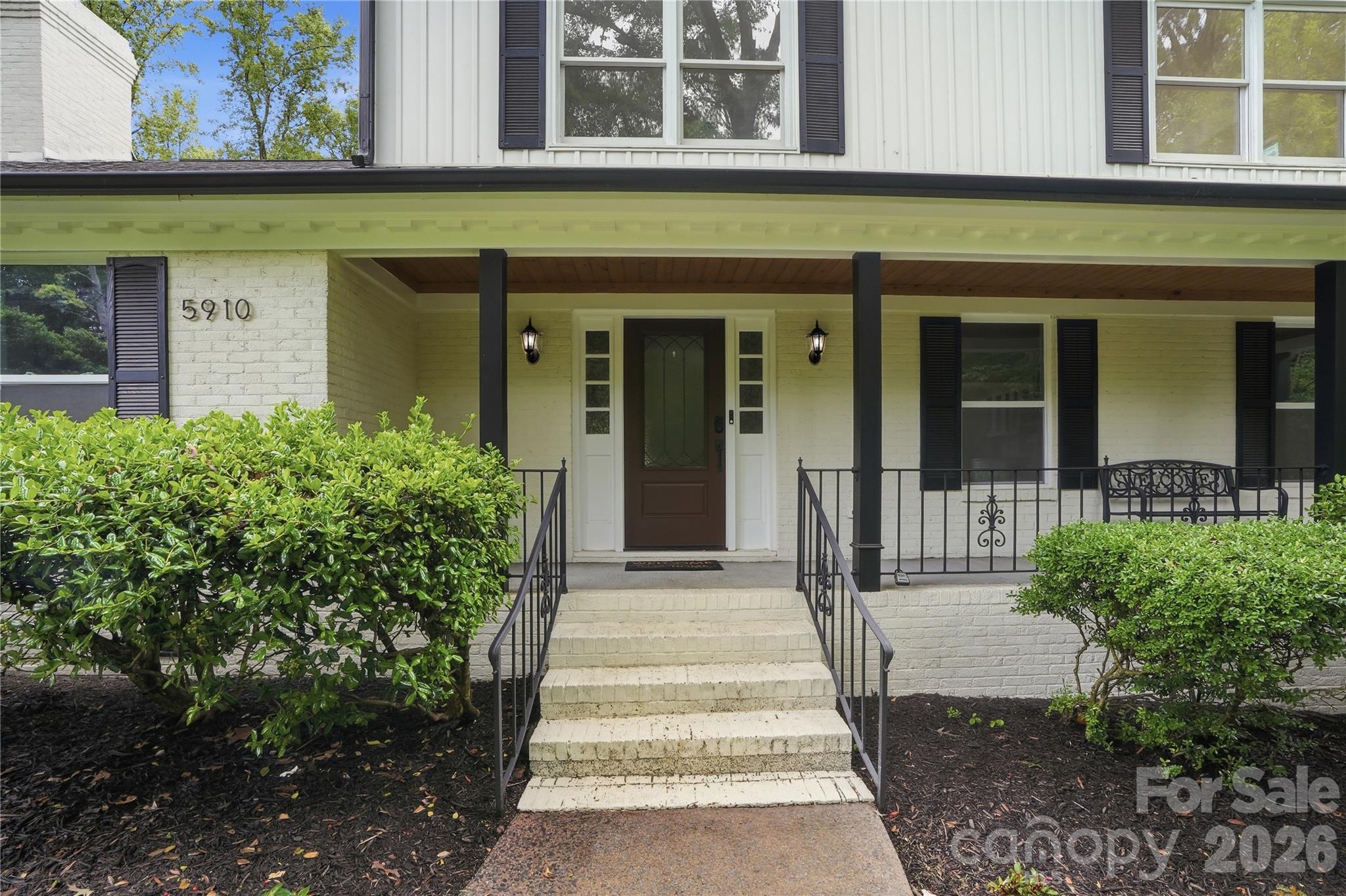 Photo 3 of 5910 Grosner Place, Charlotte, NC