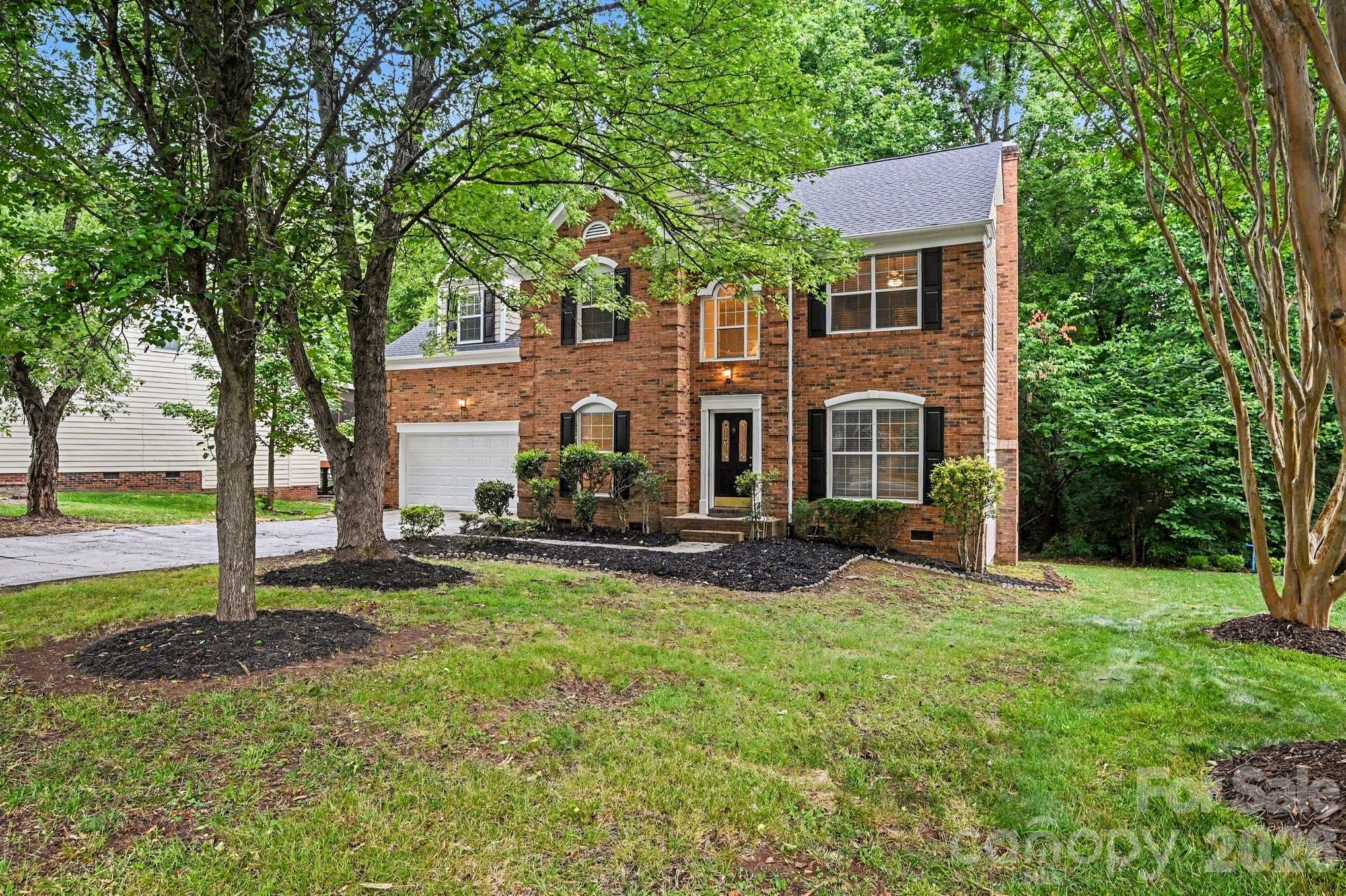 Home for sale at 4619 Kirkgard Trail, Charlotte, NC — photo 12 of 27