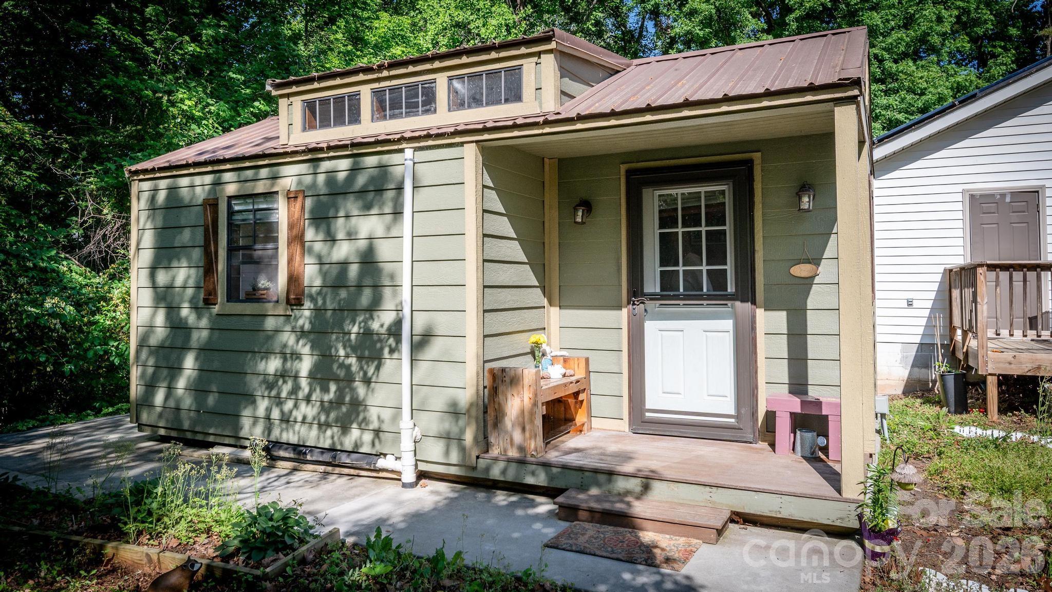 Photo 18 of 3828 Oakwood Road, Charlotte, NC