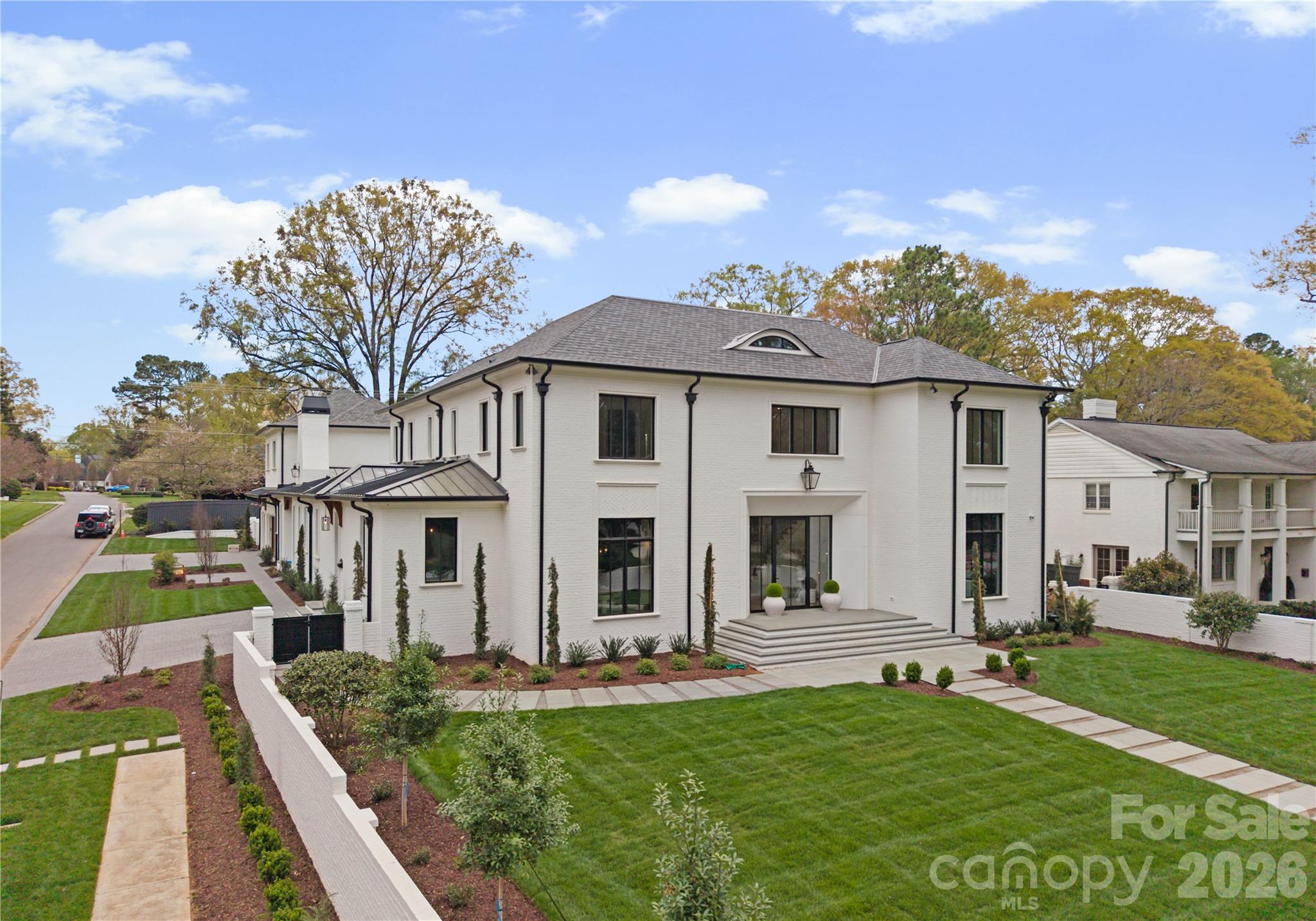 2208 Overhill Road, Charlotte, NC - photo 2 of 48