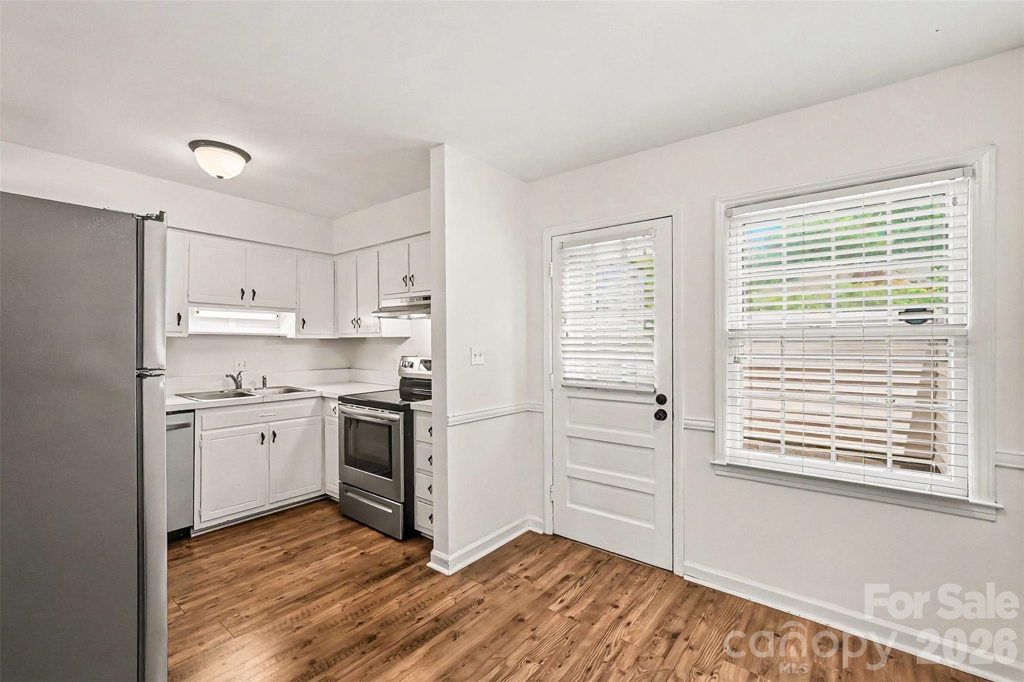 Photo 11 of 3720 Park RoadL, Charlotte, NC