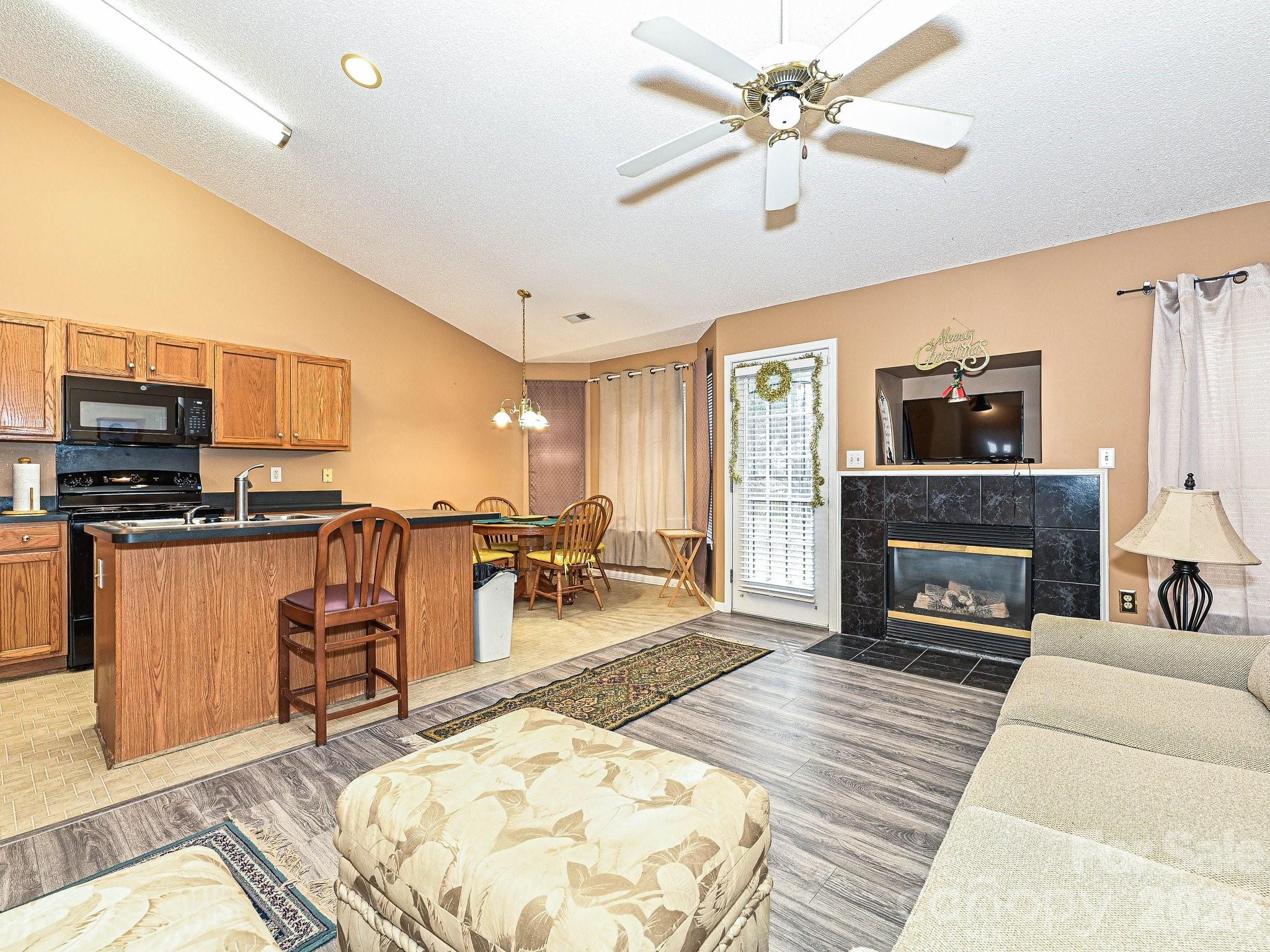 Photo 4 of 11726 Black Maple Avenue, Charlotte, NC