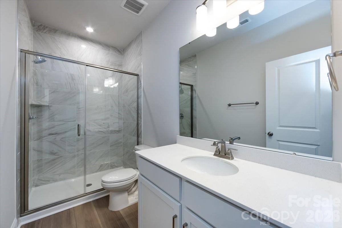 Photo 9 of 909 Archway Lane, Charlotte, NC