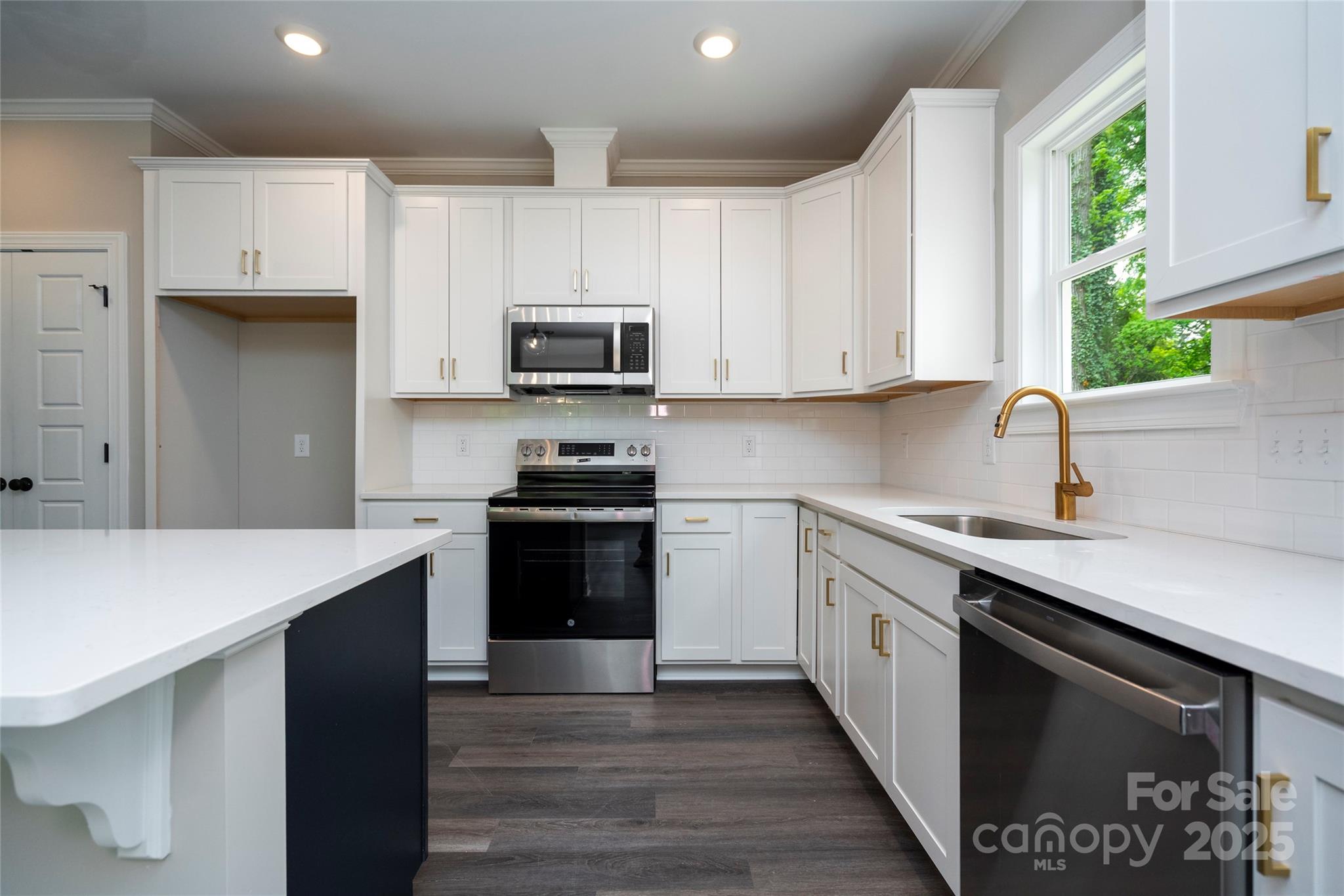 Photo 8 of 1721 Balfour Lane, Charlotte, NC