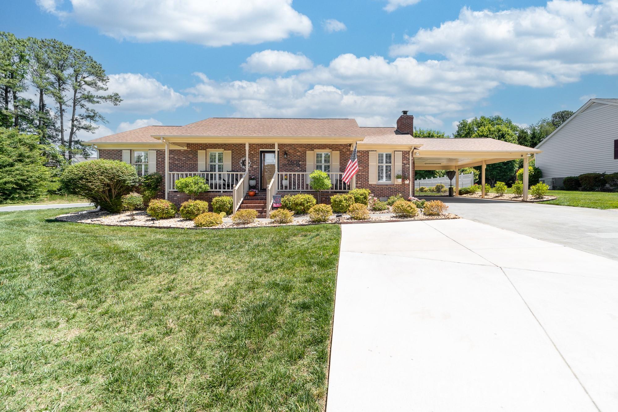 Photo 3 of 2402 Malotte Lane, Gastonia, NC