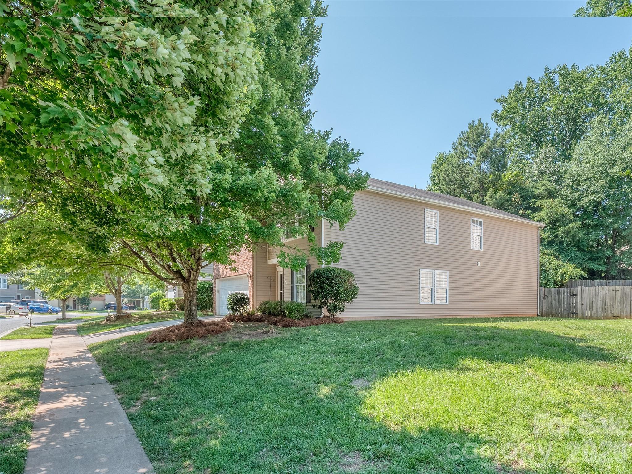 Photo 3 of 7829 Ponderosa Pine Lane, Charlotte, NC