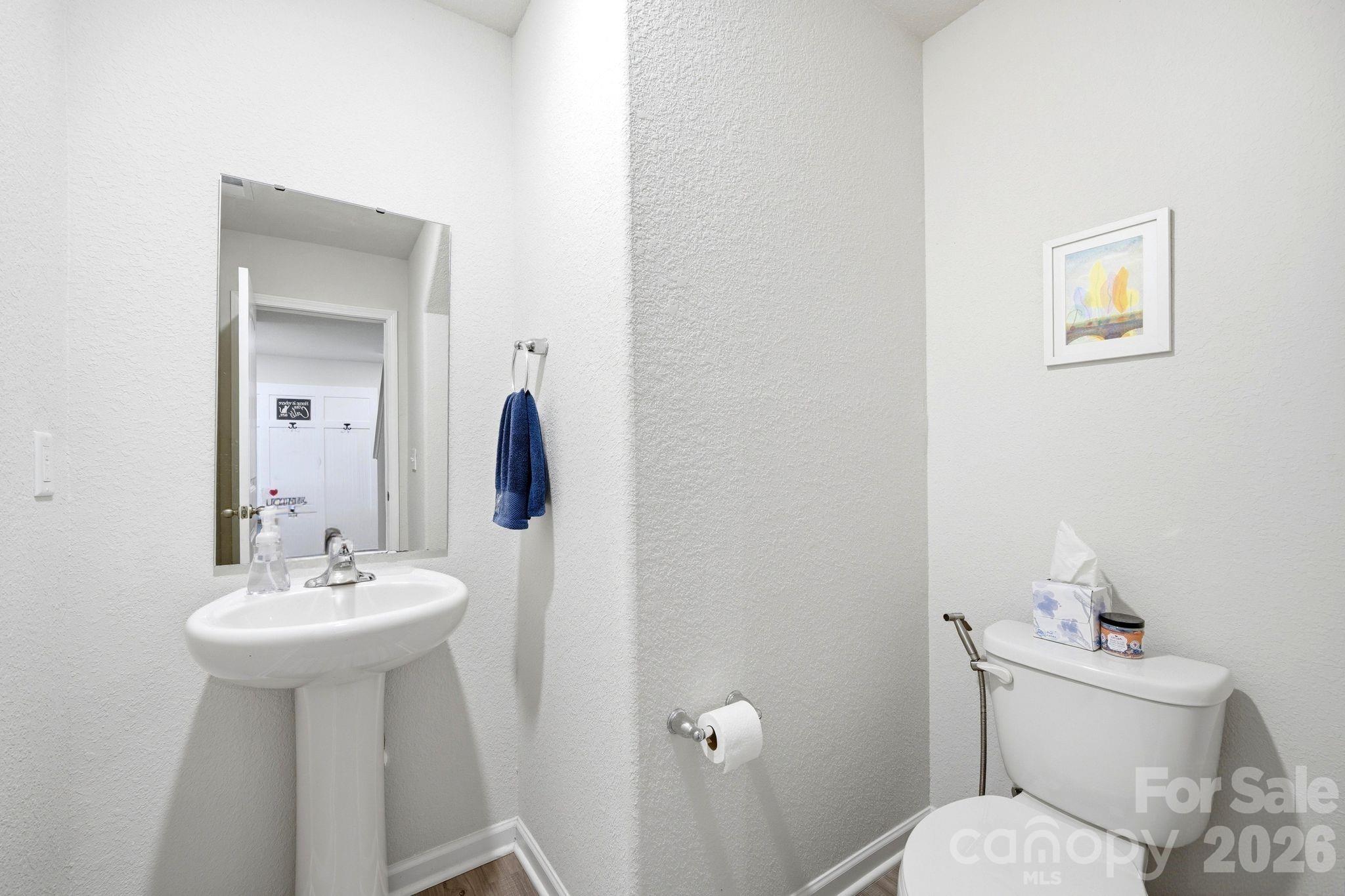 Photo 7 of 565 Hawley Street, Charlotte, NC