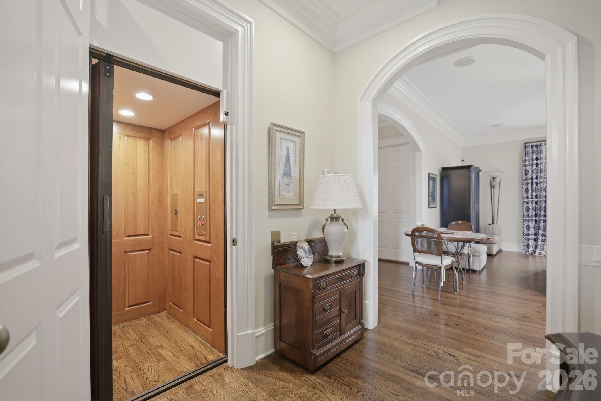 Photo 18 of 2044 Queens Road W, Charlotte, NC