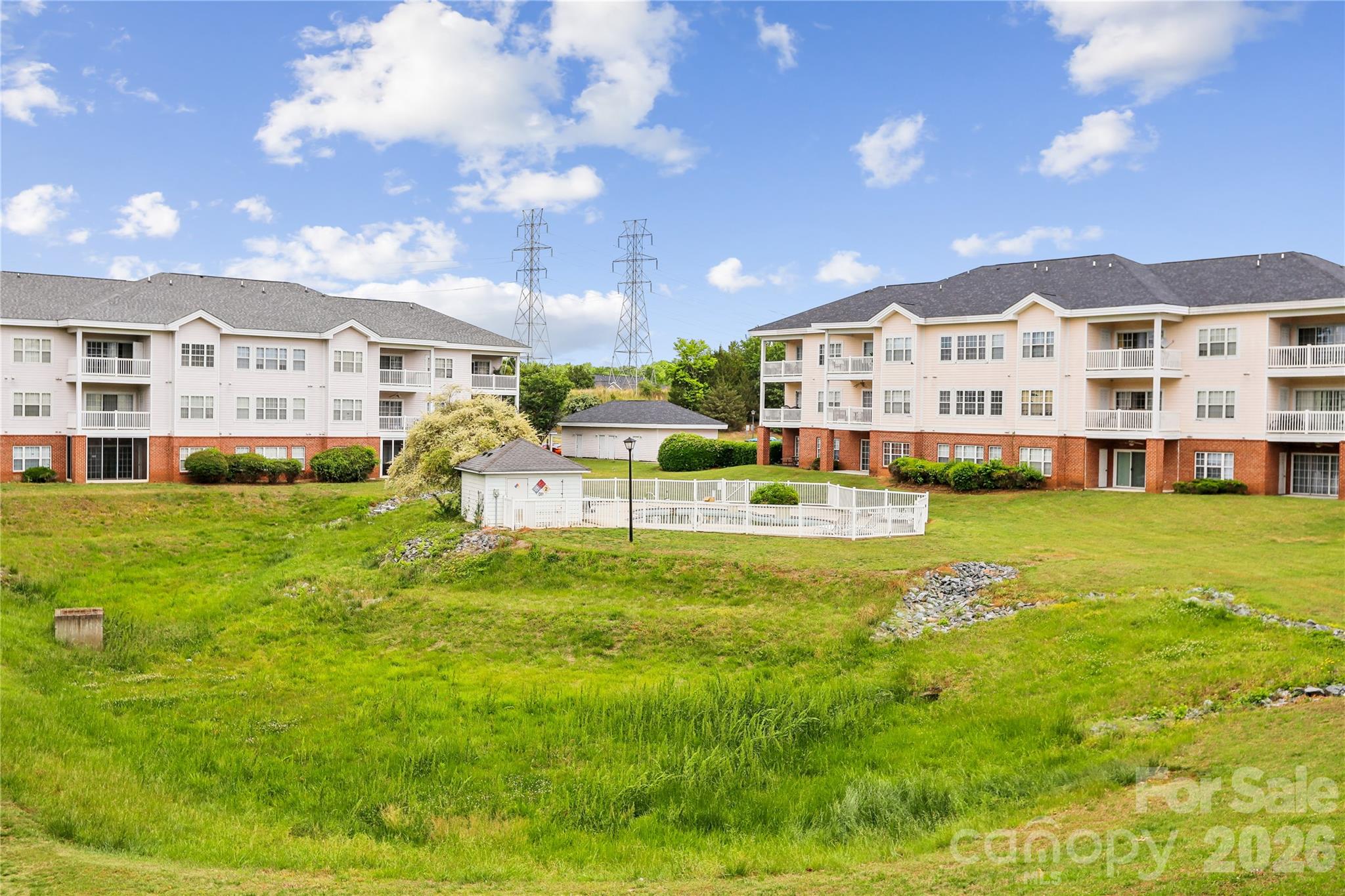 Photo 27 of 8923 Meadow Vista Road, Charlotte, NC