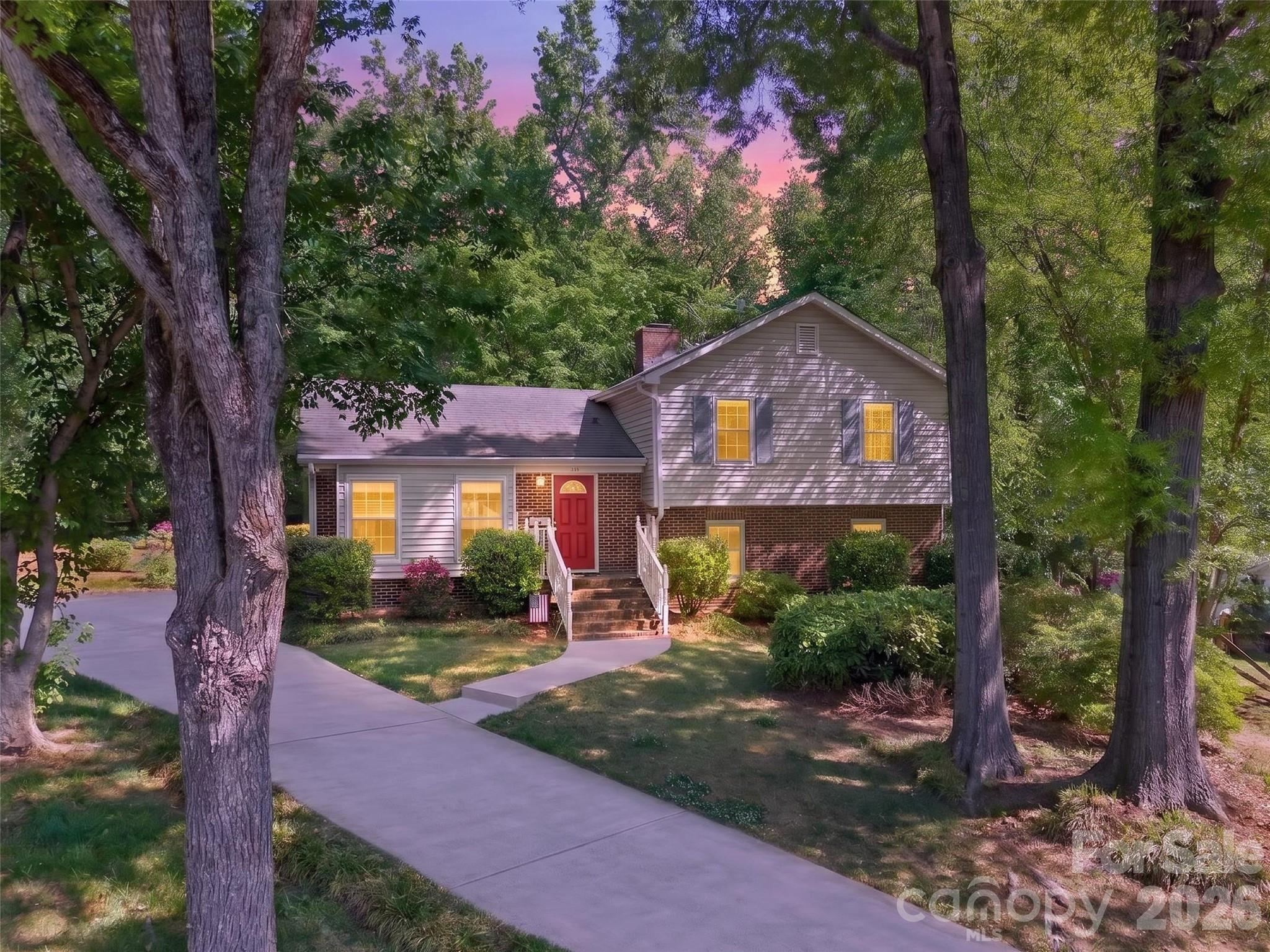 Home for sale at 1511 Ormsby Court, Charlotte, NC — photo 1 of 48