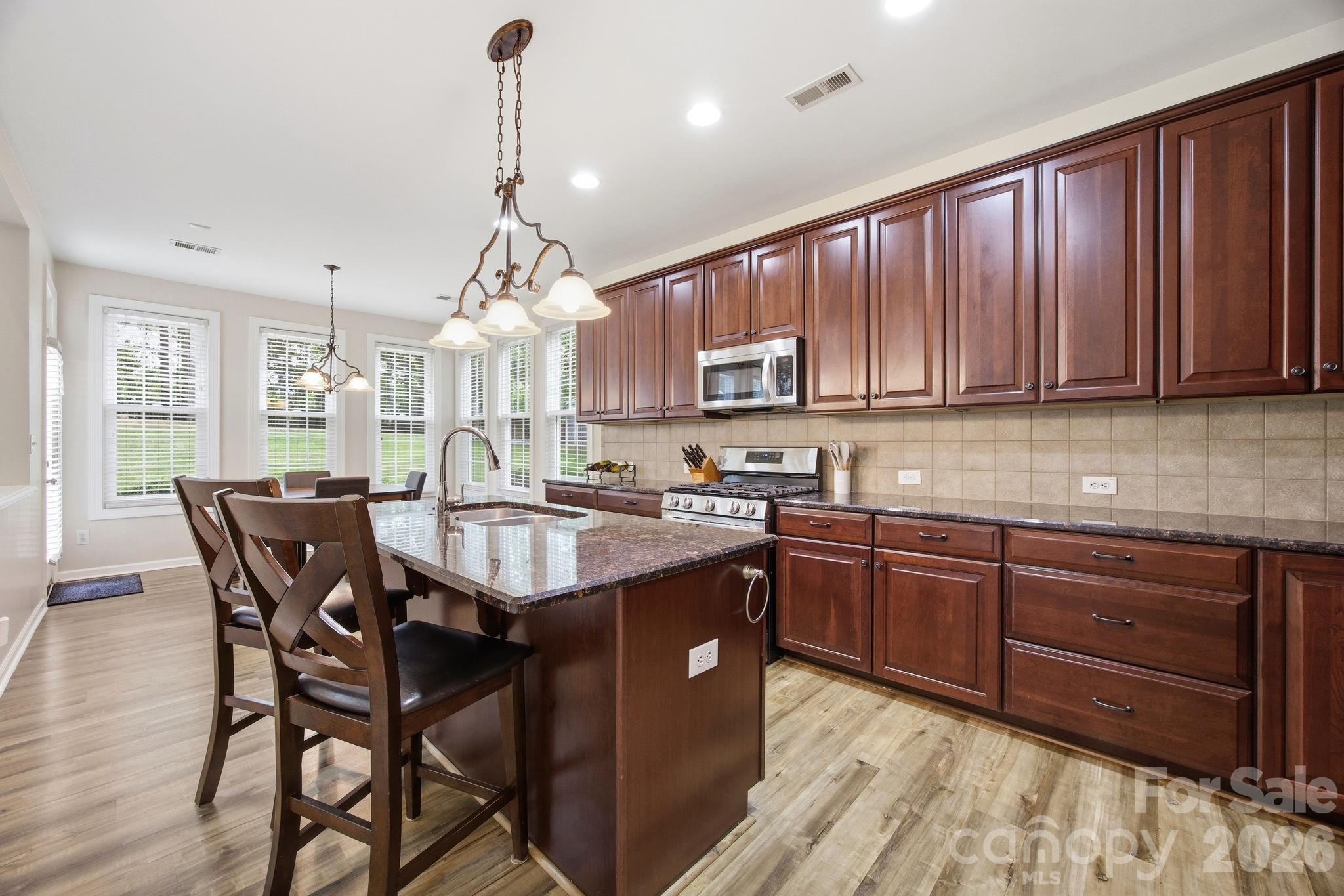 Photo 11 of 16106 Cloverleaf Court, Charlotte, NC