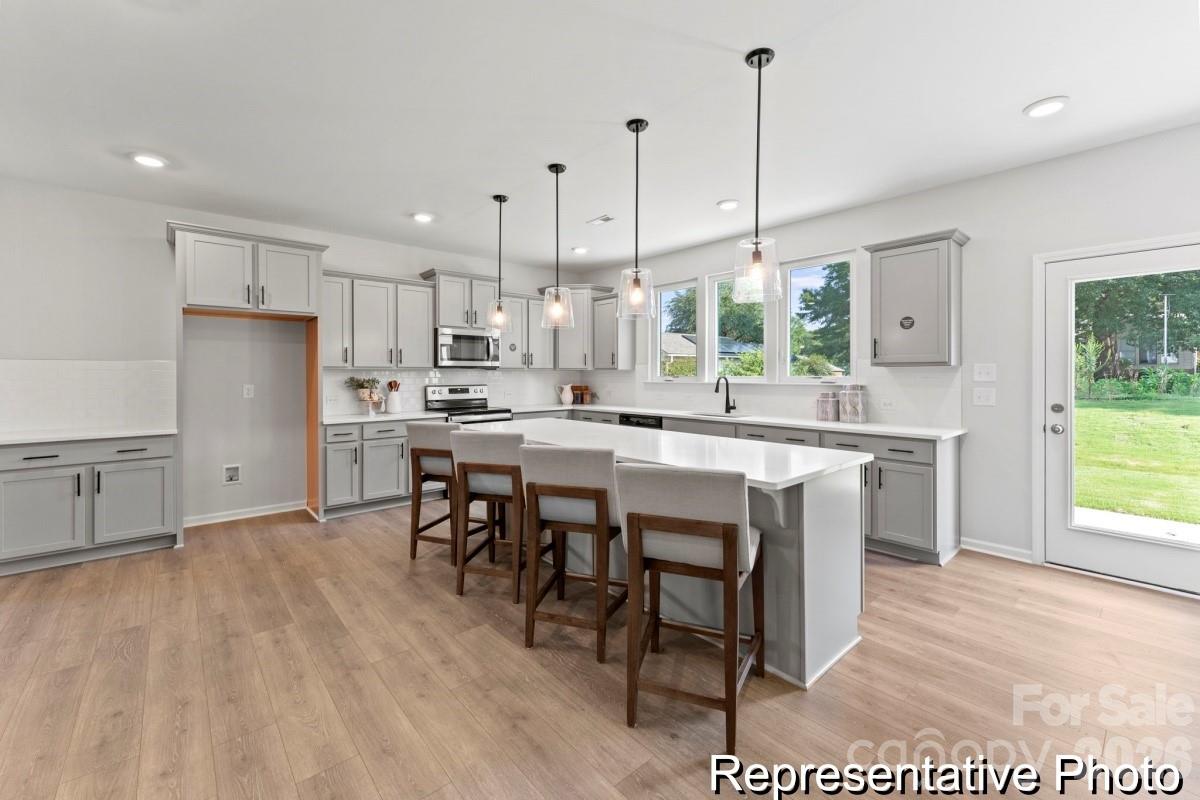Photo 3 of 122 E Springhouse Court16p, Statesville, NC