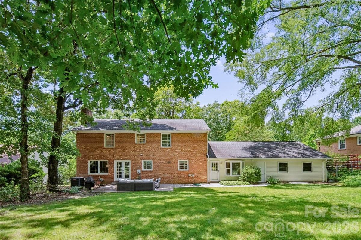 Photo 29 of 1024 Court Drive, Charlotte, NC
