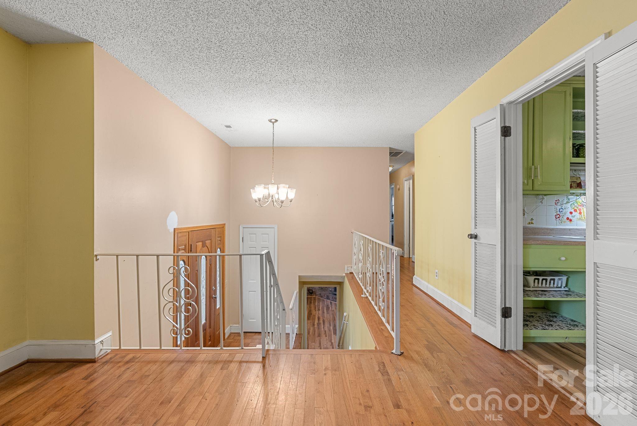 33 Fairfield Drive, Candler, NC - photo 3 of 43