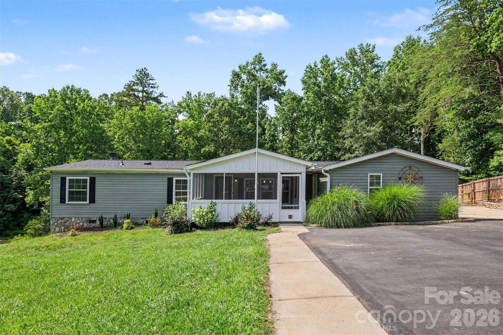 Home for sale at 1127 Galway Lane, Clover, SC — photo 1 of 30