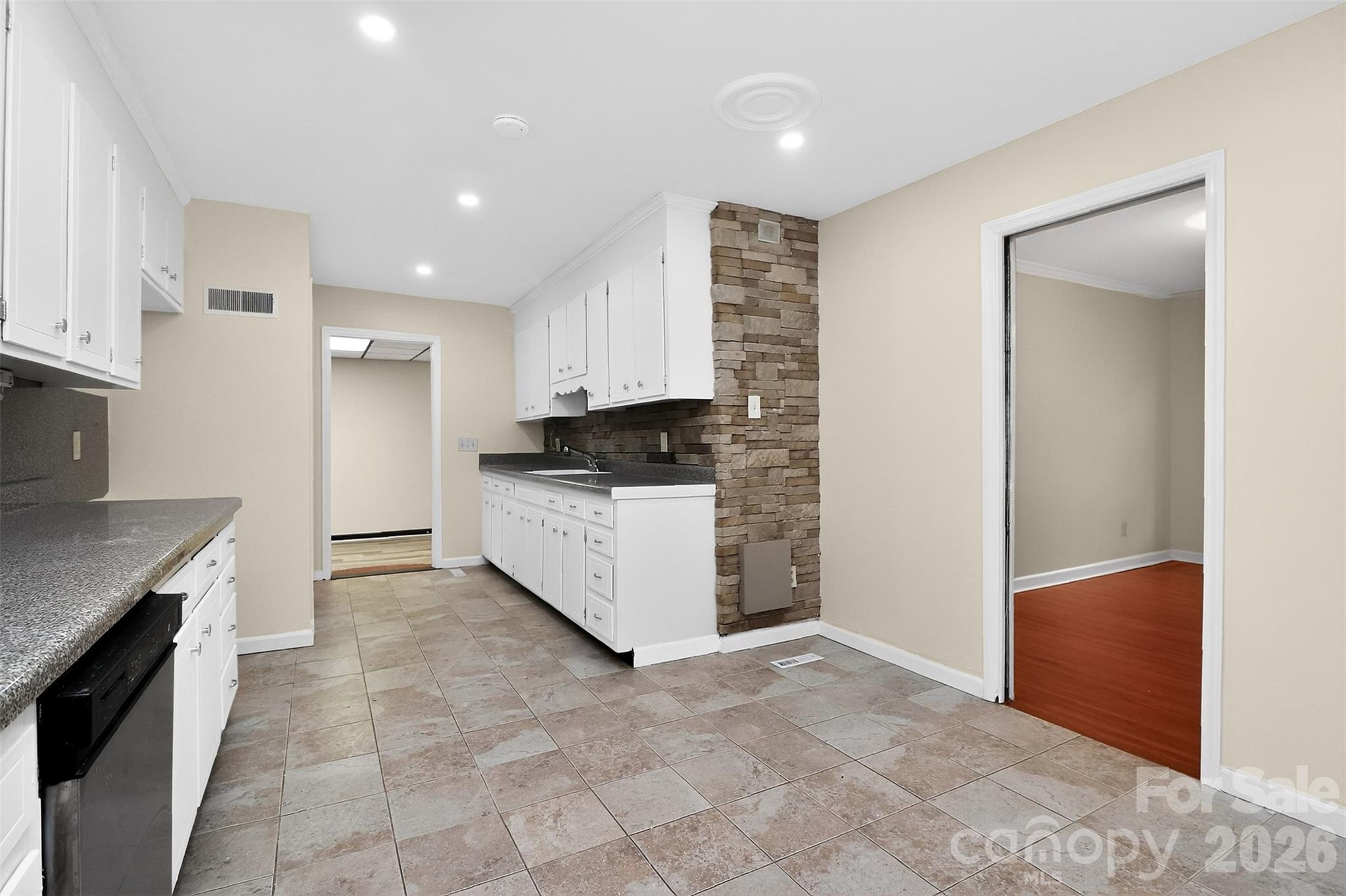 7007 Crossridge Road, Charlotte, NC - photo 14 of 45
