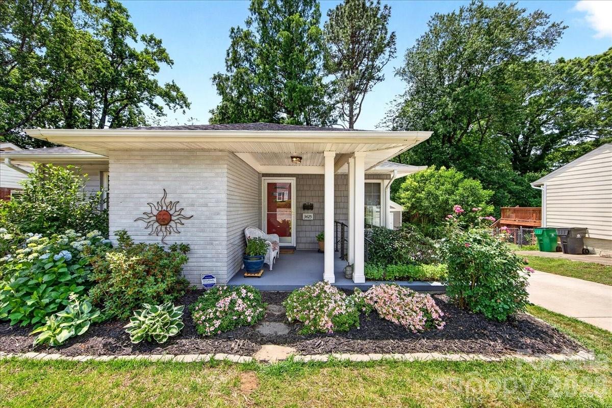 Photo 3 of 3425 Airlie Street, Charlotte, NC