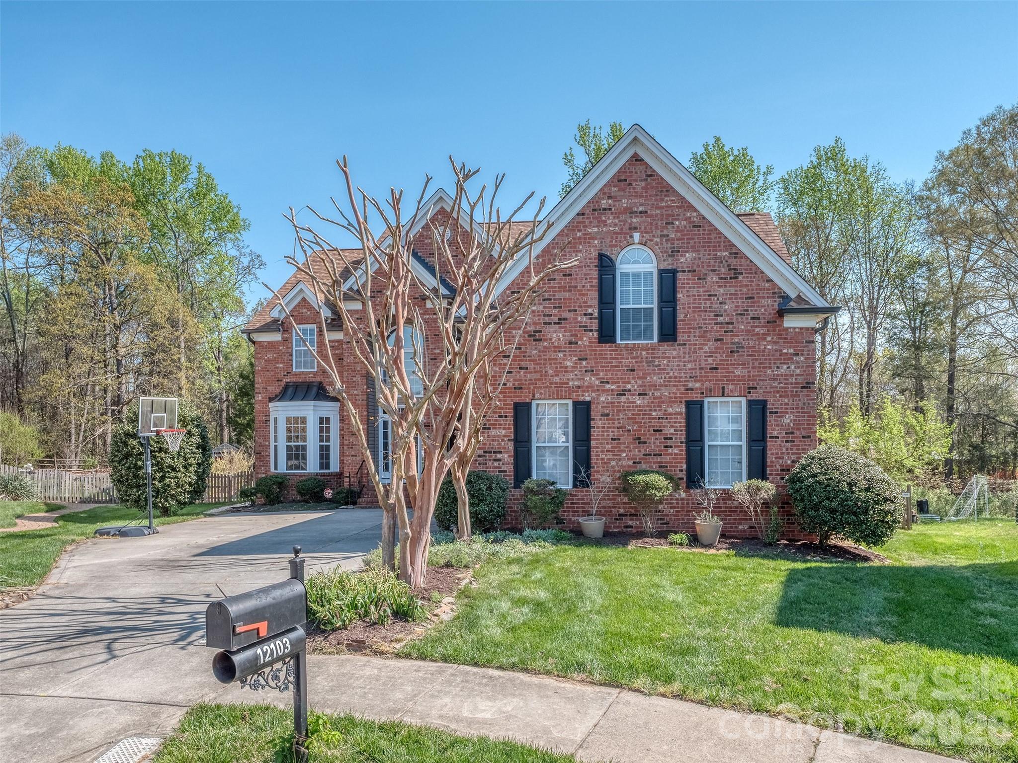 Photo 3 of 12103 Crescent Run Court, Charlotte, NC