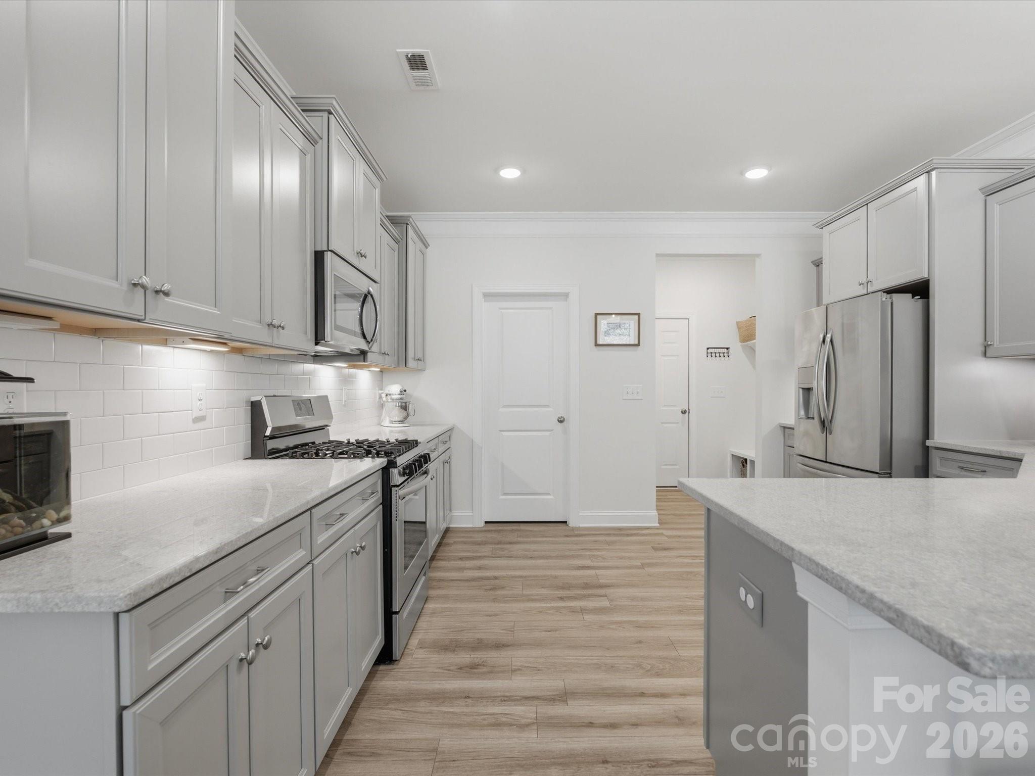 6024 Hampstead Pond Lane, Matthews, NC - photo 13 of 33