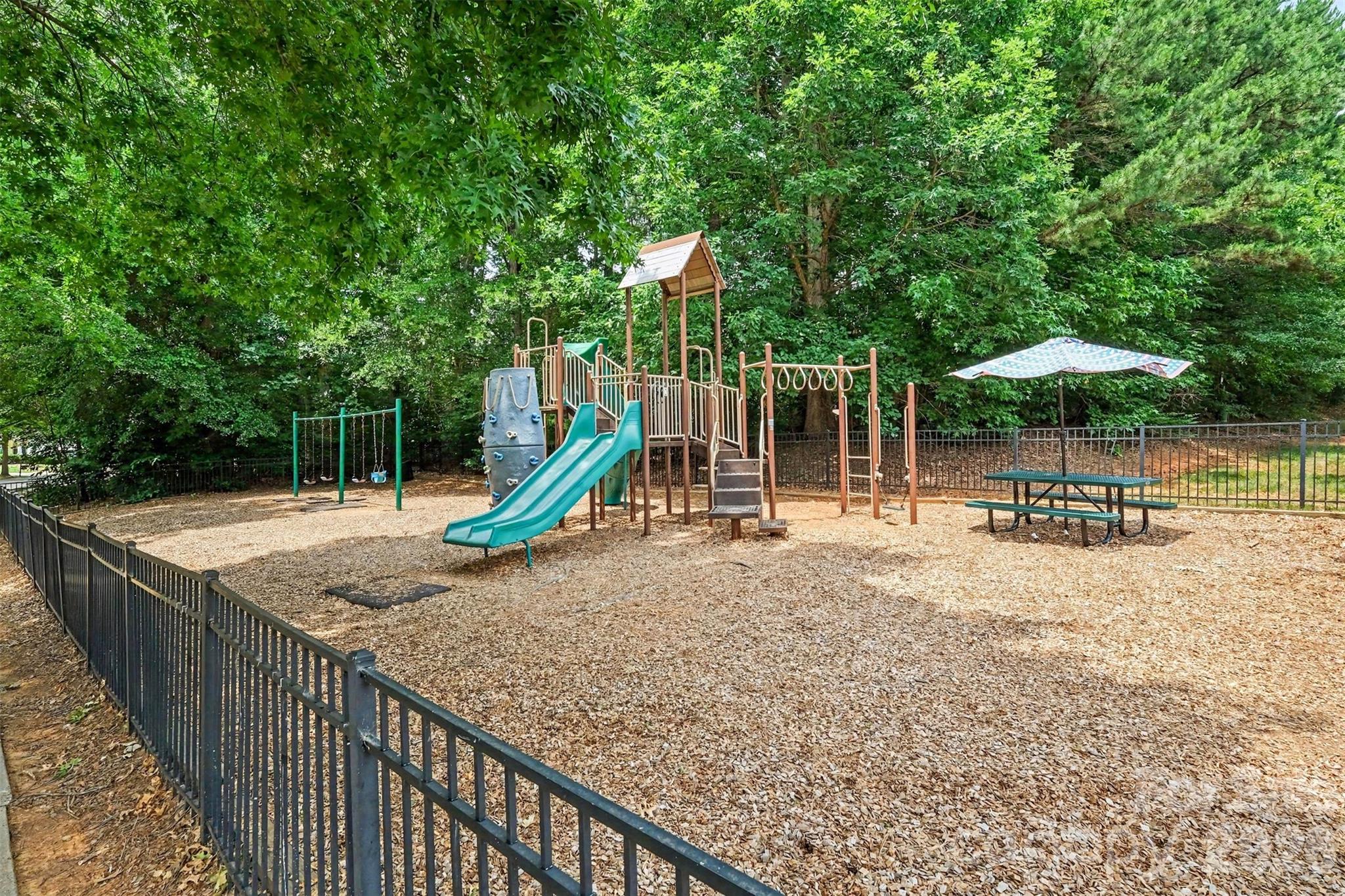 Photo 26 of 2143 Knickerbocker Drive, Charlotte, NC