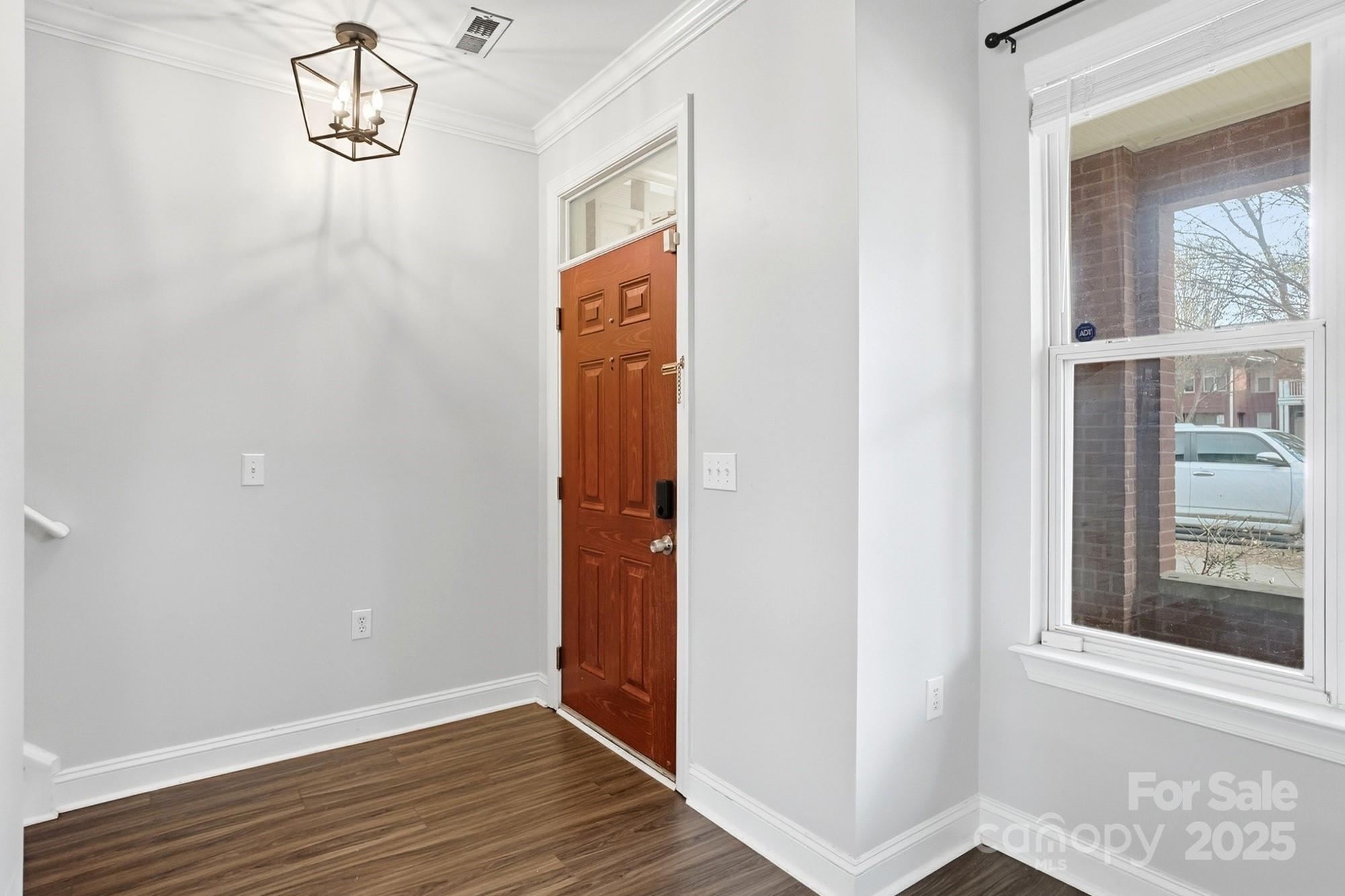 Photo 6 of 518 E 9th Street, Charlotte, NC