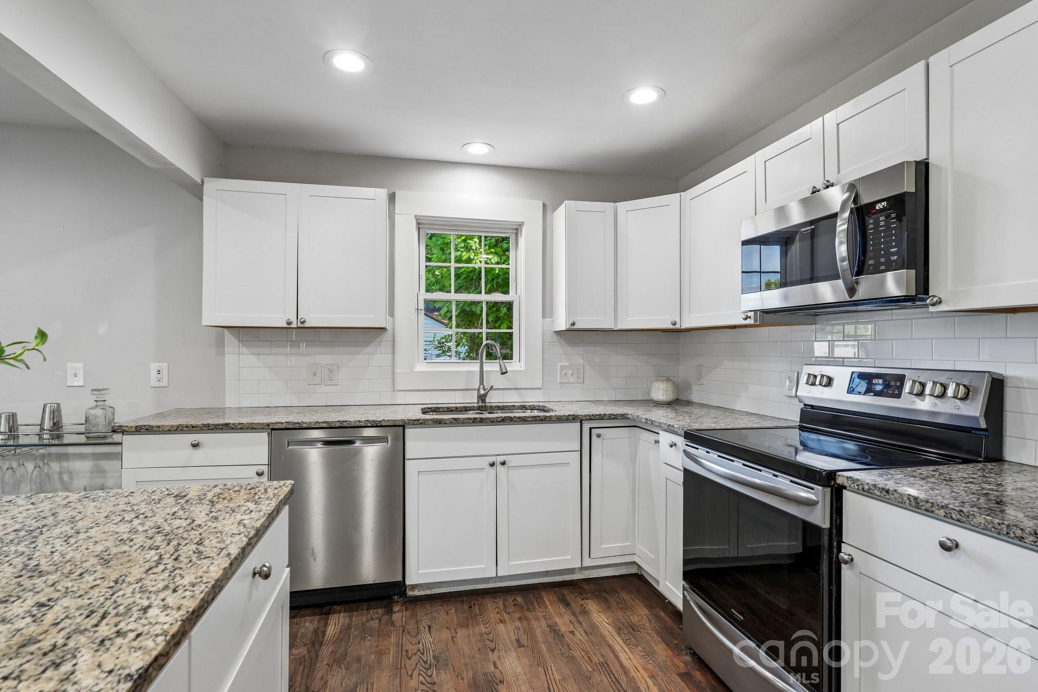 1824 Double Oaks Road, Charlotte, NC - photo 11 of 38
